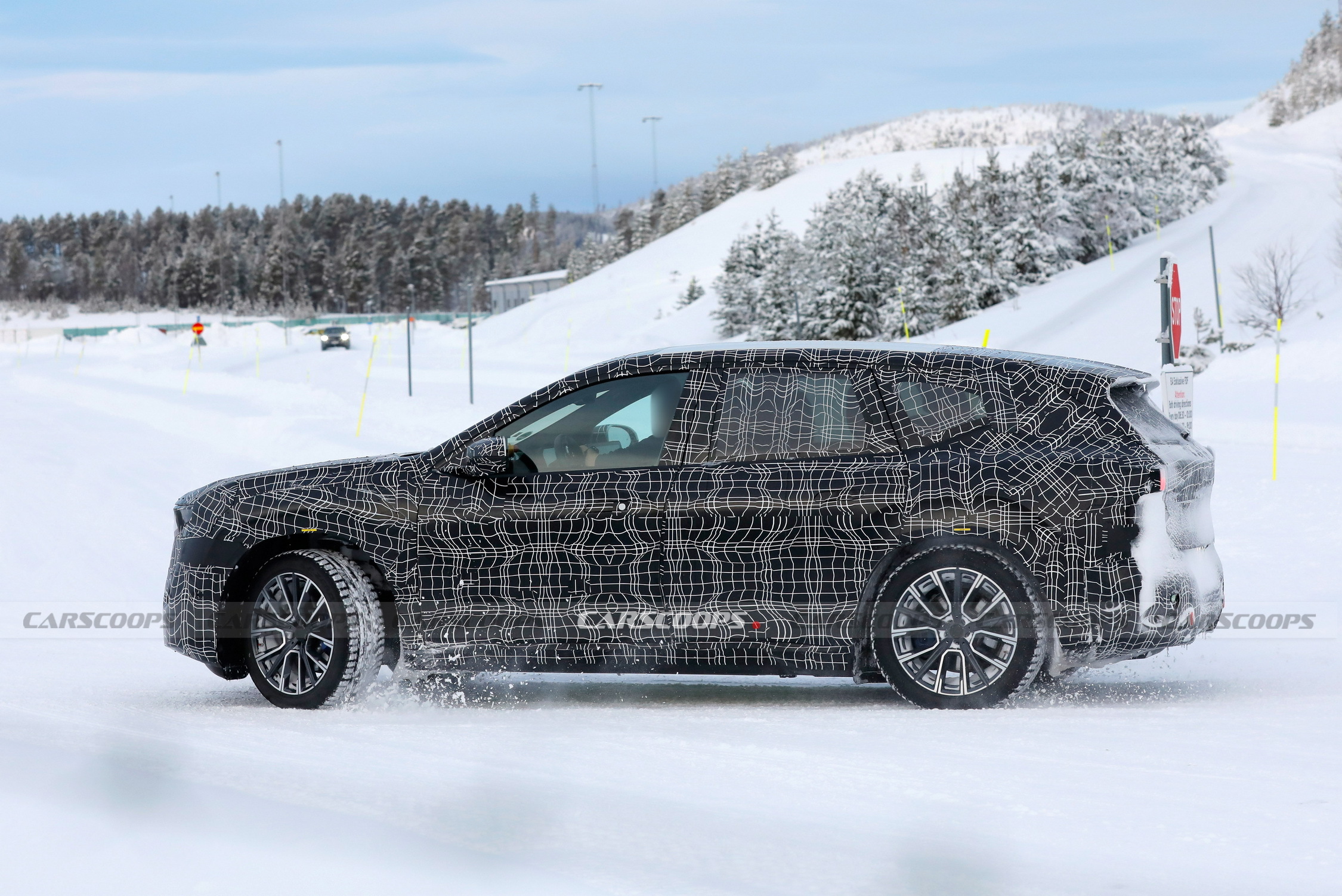 2026 BMW iX3 Electric SUV Promises 500 Mile-Range With New Battery Tech ...