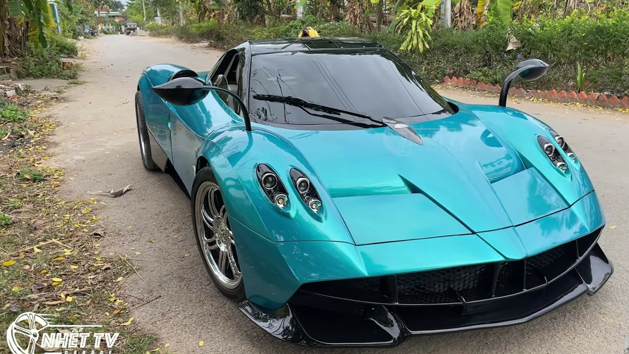 This Pagani Huayra Replica With A Daewoo Engine Is Actually Quite ...