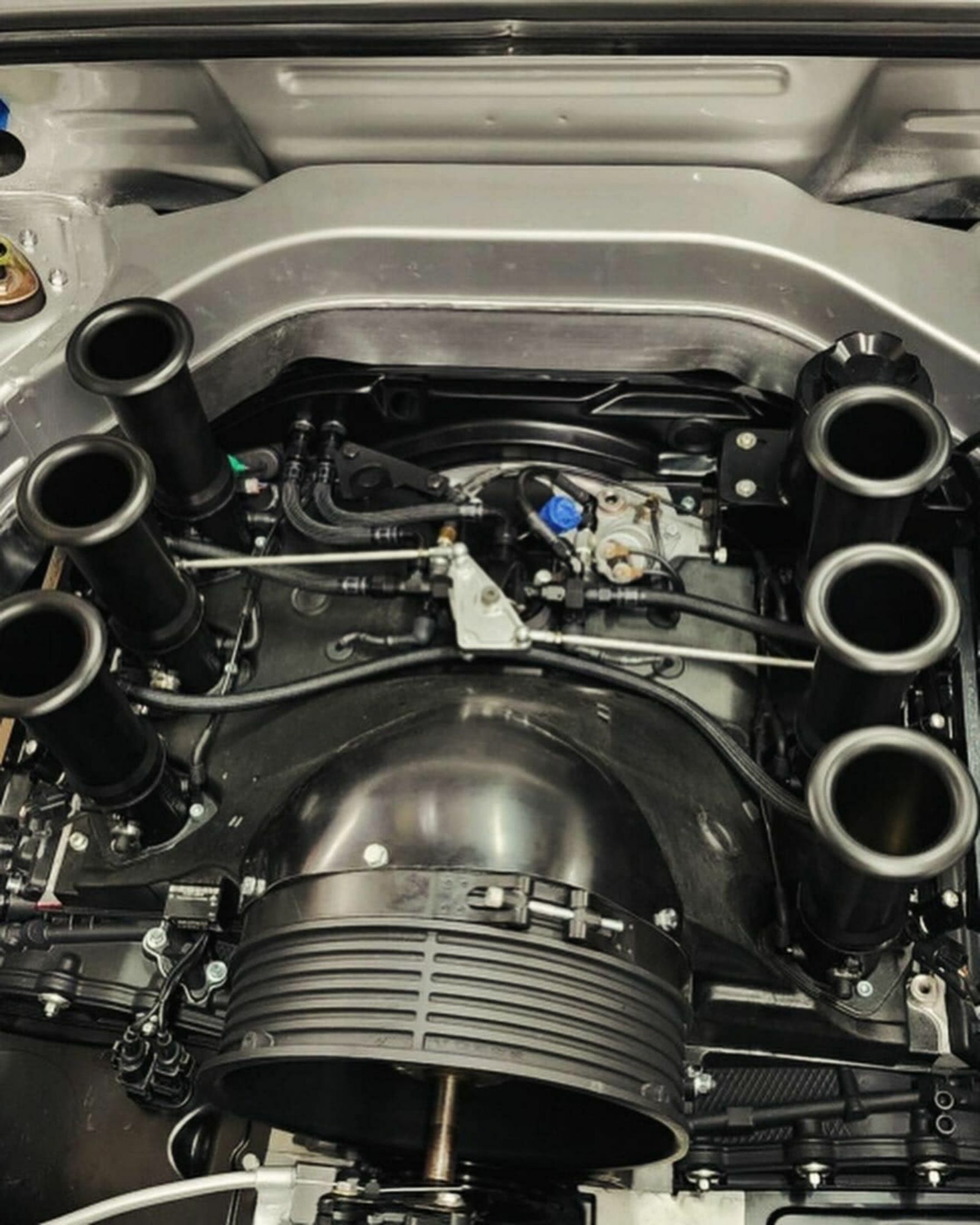 Porsche 993 Cafe Racer Is A Modern 550 Spyder Spun From Steel And ...