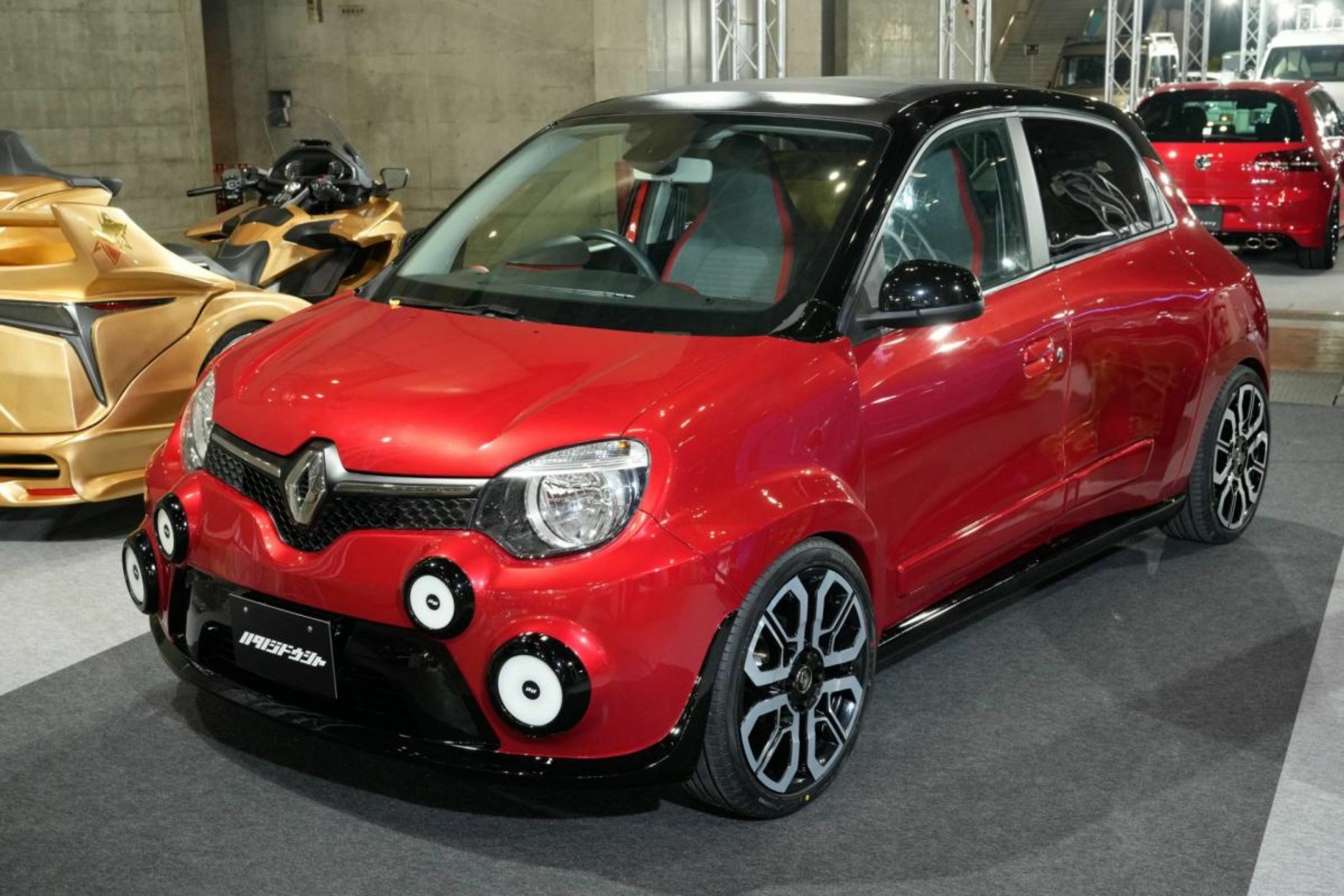 C’eLavie 105 Maxi Is A Widebody Renault Twingo From Japan That Will ...