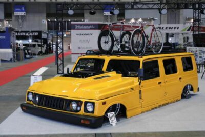 Two Conjoined Suzuki Jimnys Create A Slammed Hummer H1 | Carscoops