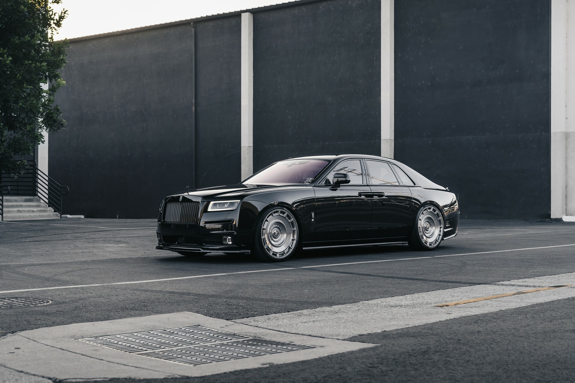 Has Urban Automotive Built The Perfect Modded Rolls-Royce Ghost ...