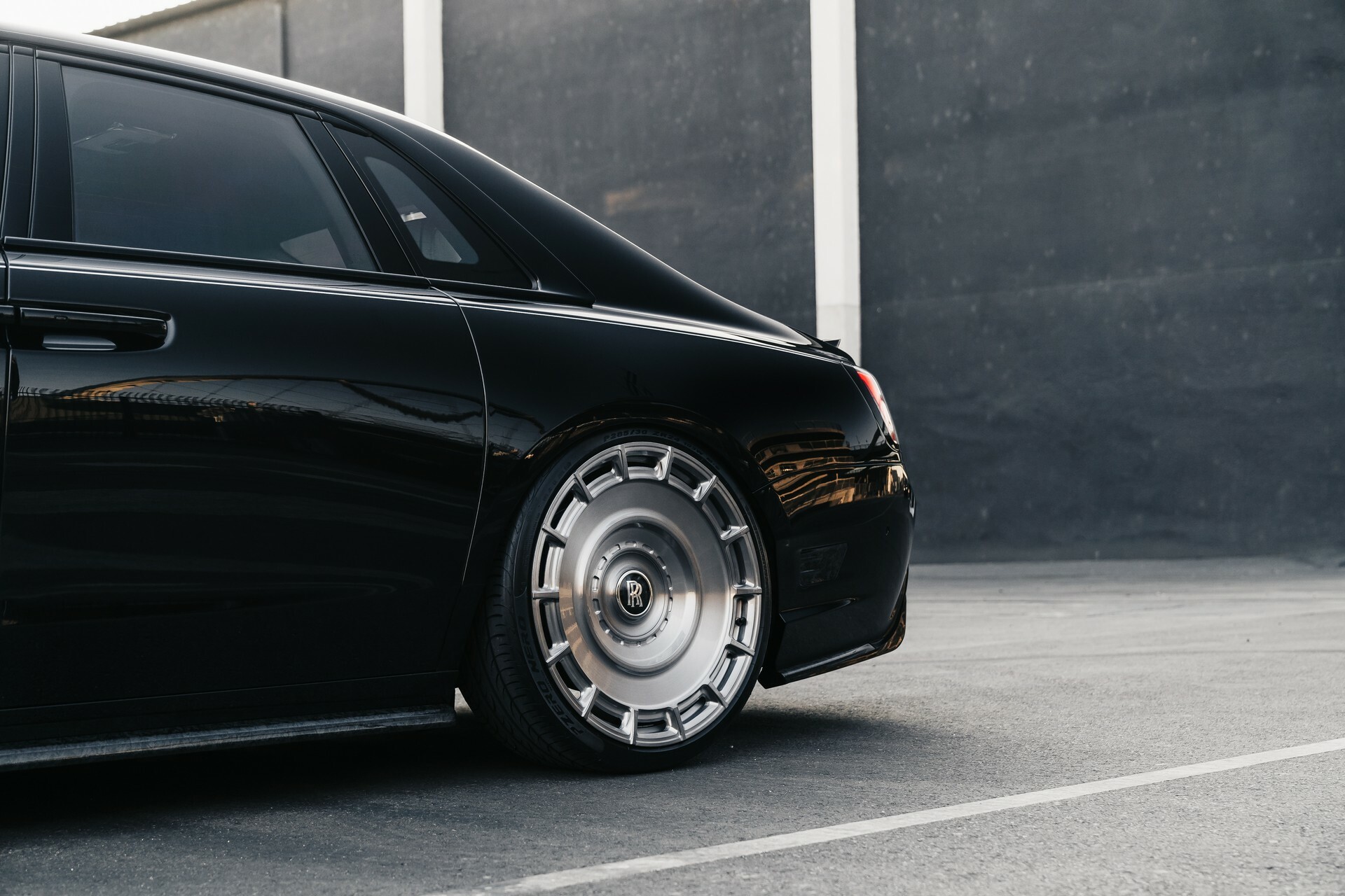 Has Urban Automotive Built The Perfect Modded Rolls-Royce Ghost ...