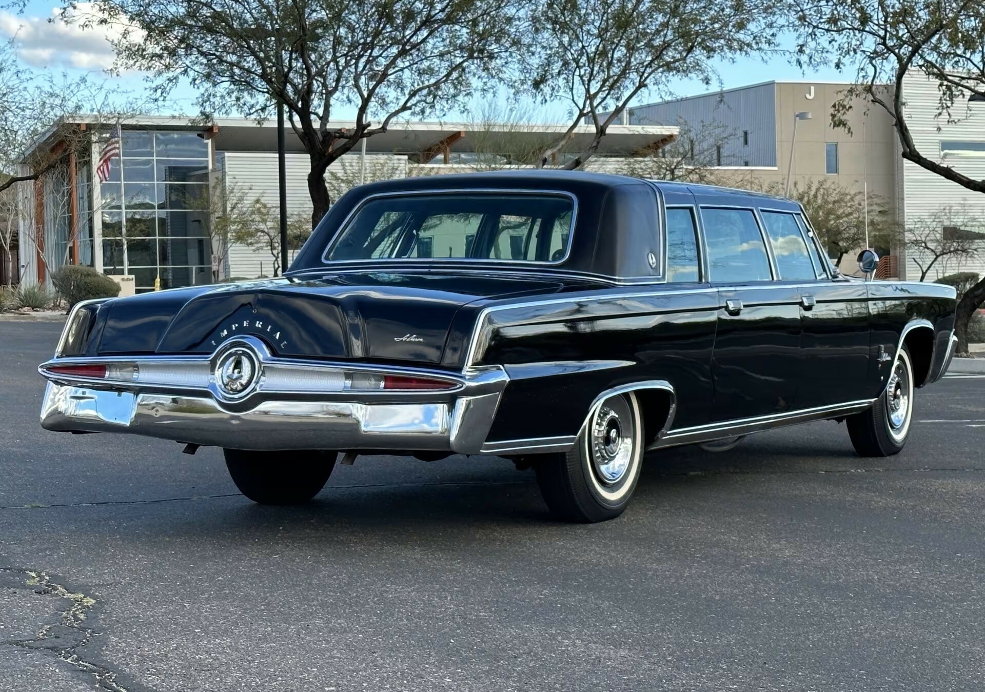 LBJ’s 1964 Imperial Crown Presidential Limo Going Up For Auction ...