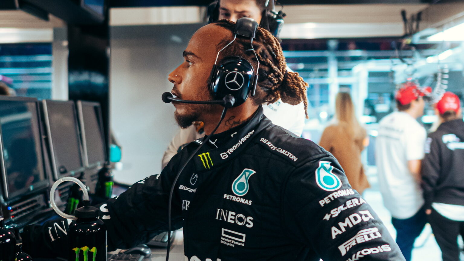 Lewis Hamilton Shocks F1 World With Reported Move To Ferrari For 2025 ...