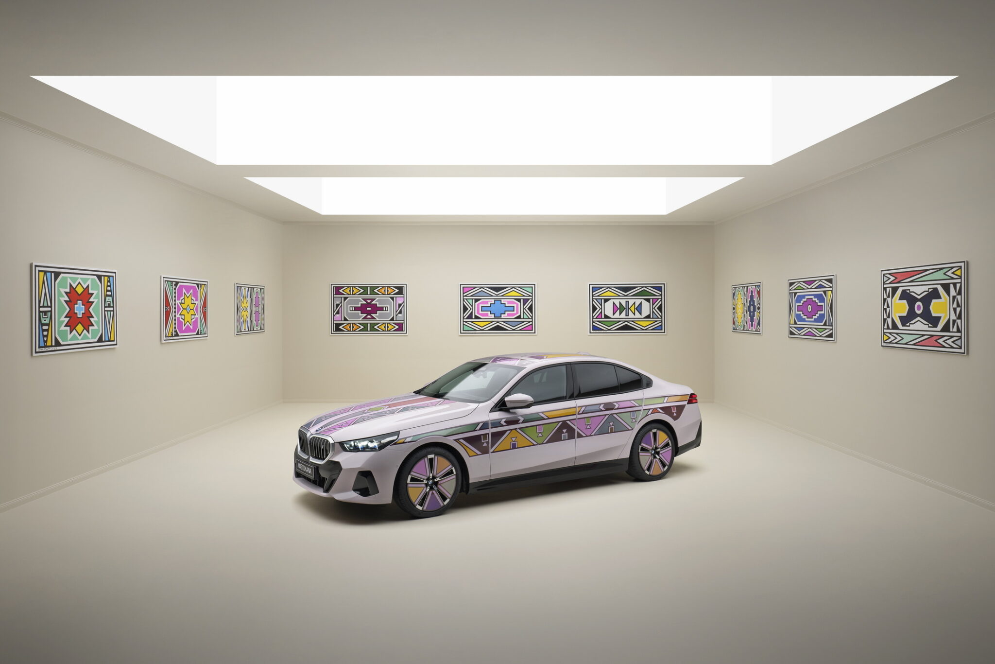 Forget Paint Jobs, This BMW i5 Art Car Changes Colors On Demand | Carscoops