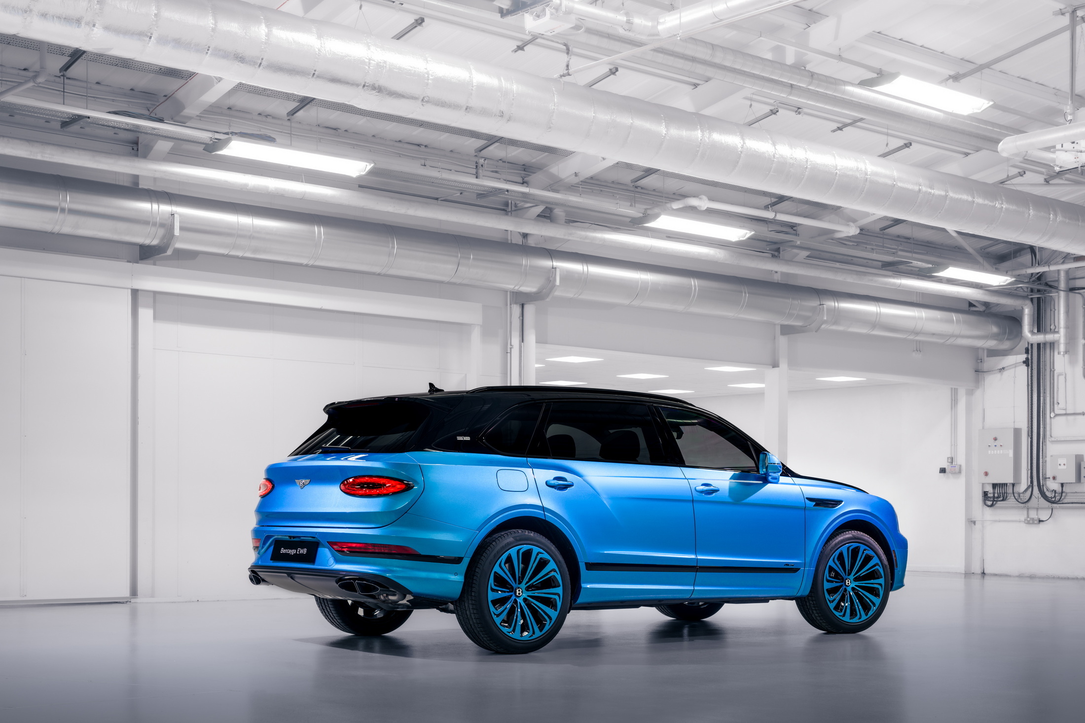 Couple Wanted A Two-Tone Bentayga, So Bentley Launched The Option A ...