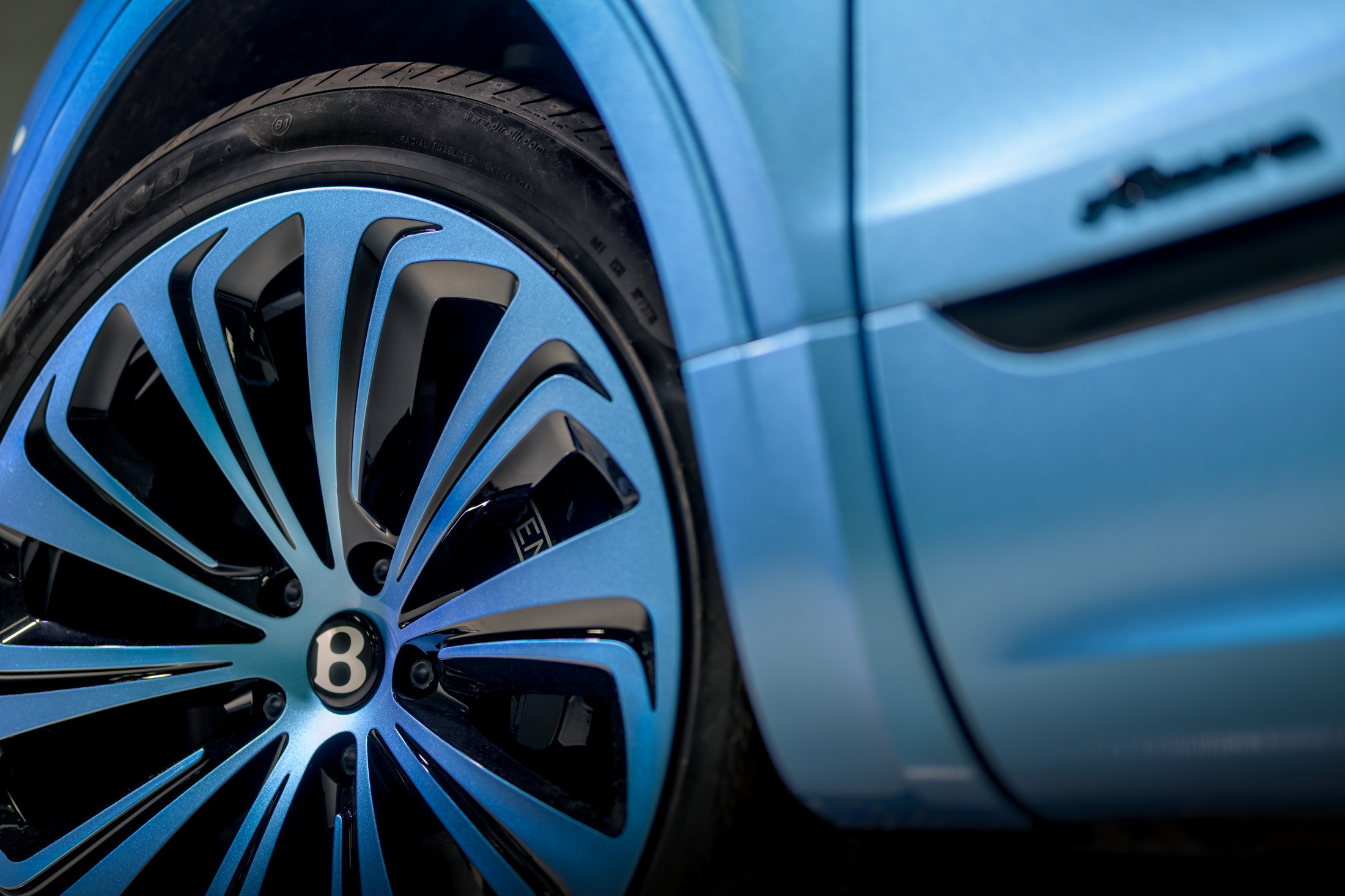 Couple Wanted A Two-Tone Bentayga, So Bentley Launched The Option A ...