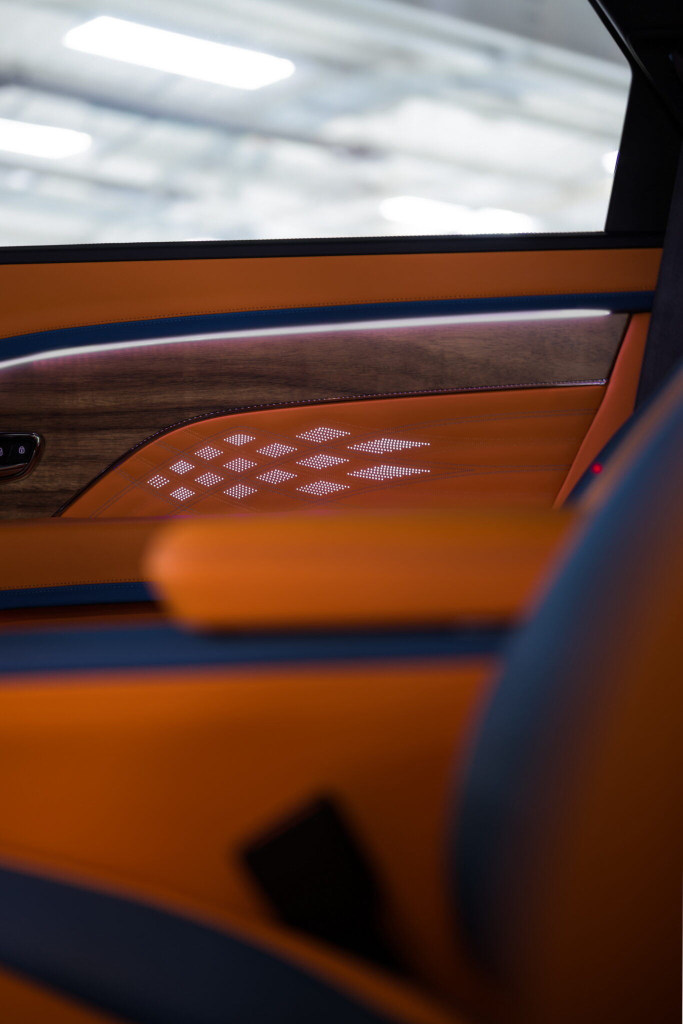 Couple Wanted A Two-Tone Bentayga, So Bentley Launched The Option A ...