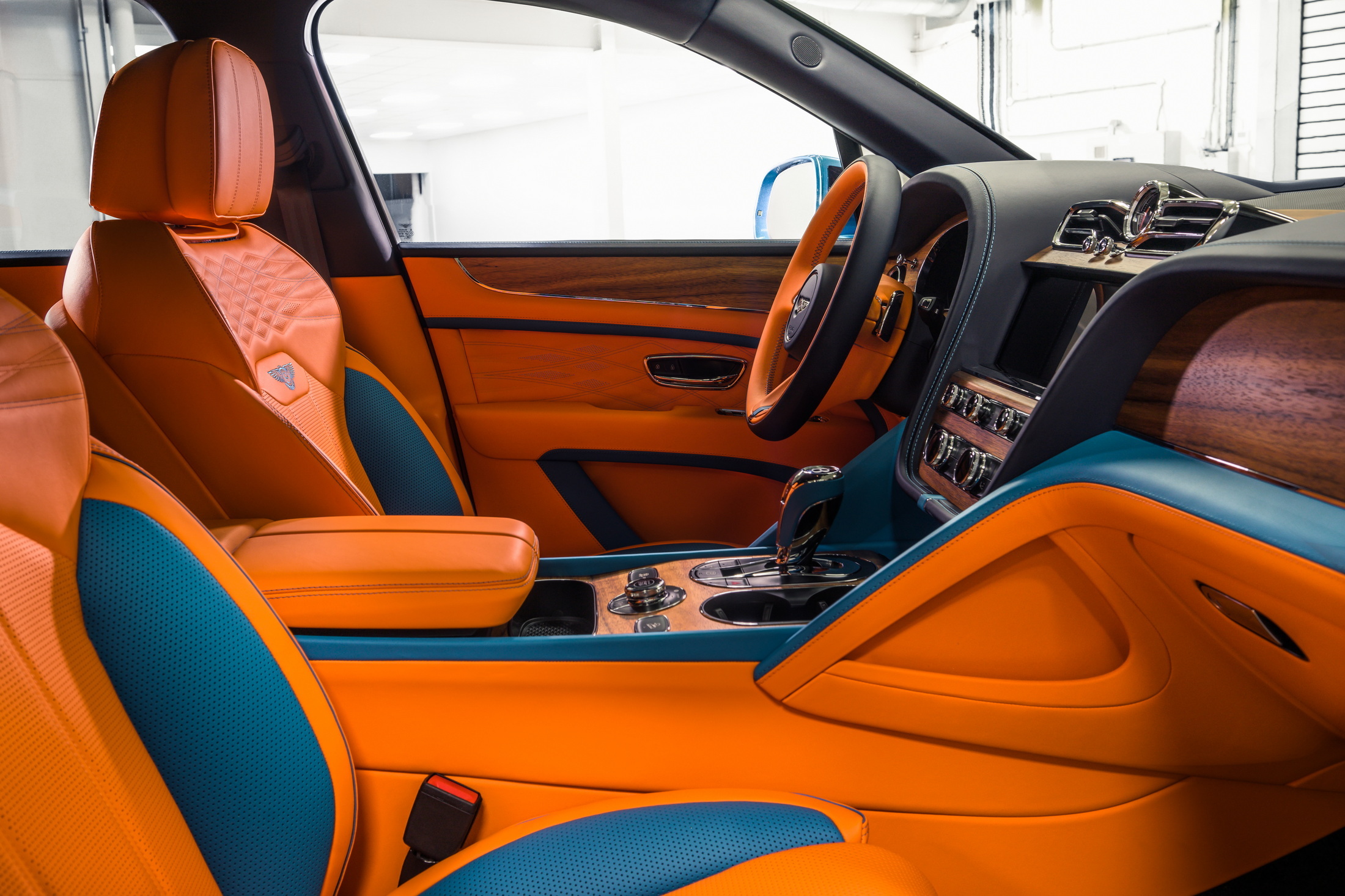 Couple Wanted A Two-Tone Bentayga, So Bentley Launched The Option A ...