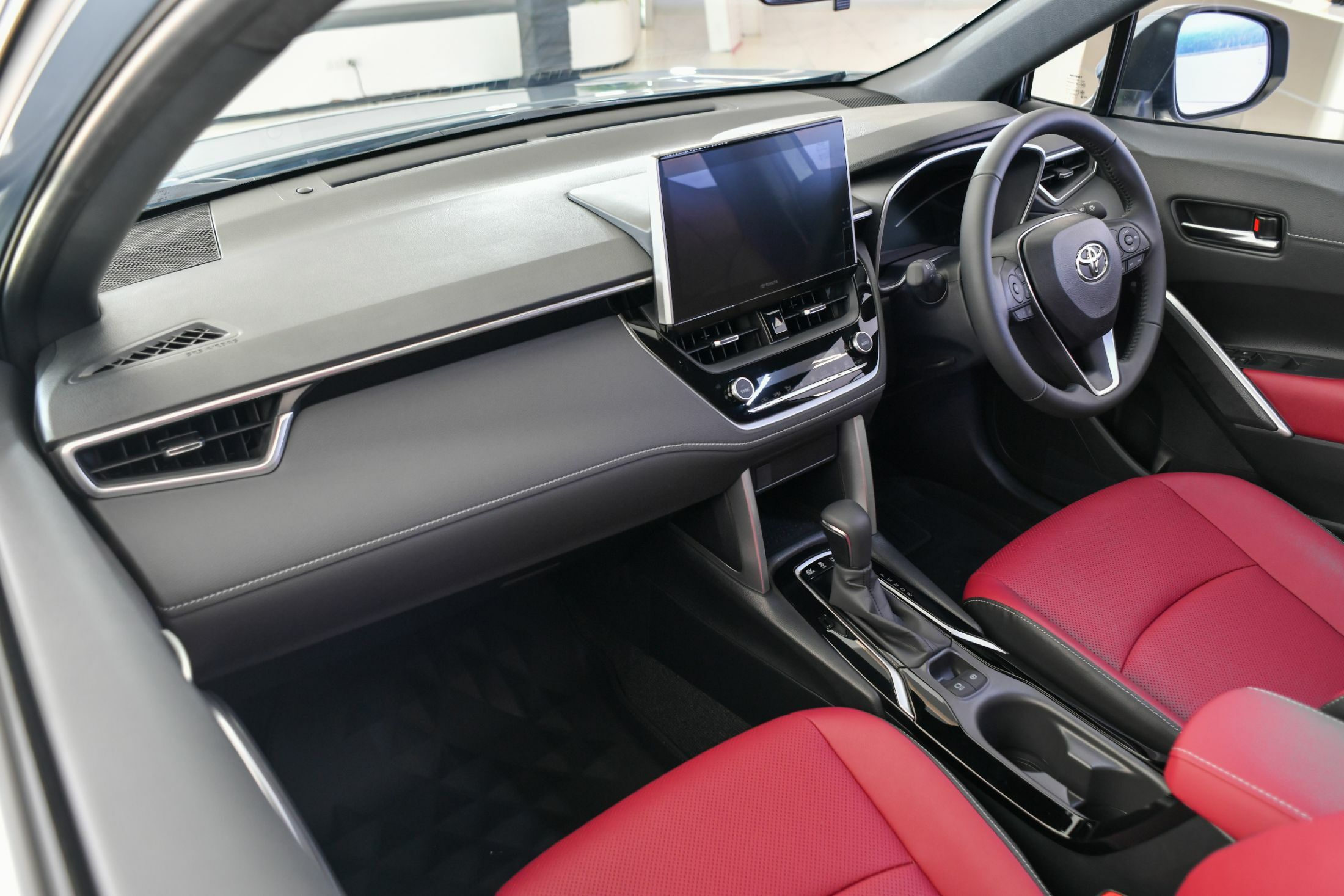 2024 Toyota Corolla Cross Facelift Debuts In Thailand With New Grille ...