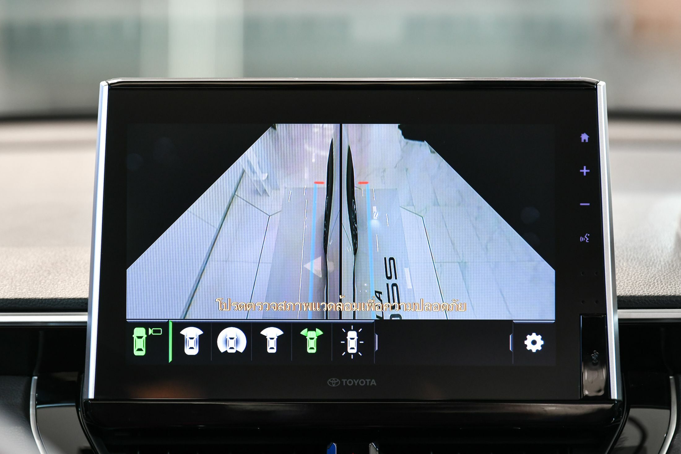 2024 Toyota Corolla Cross Facelift Debuts In Thailand With New Grille And Tech Upgrades | Carscoops