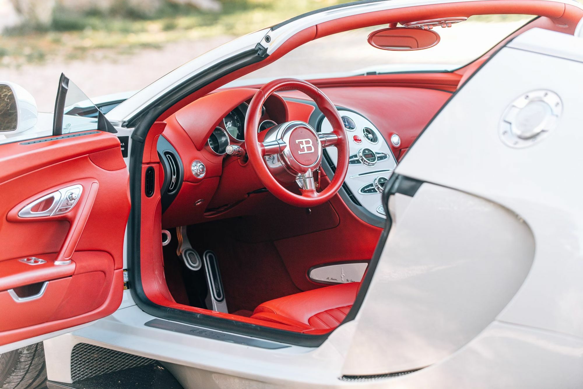 Celebrate The Year Of The Dragon With This Bespoke Bugatti Veyron Grand ...