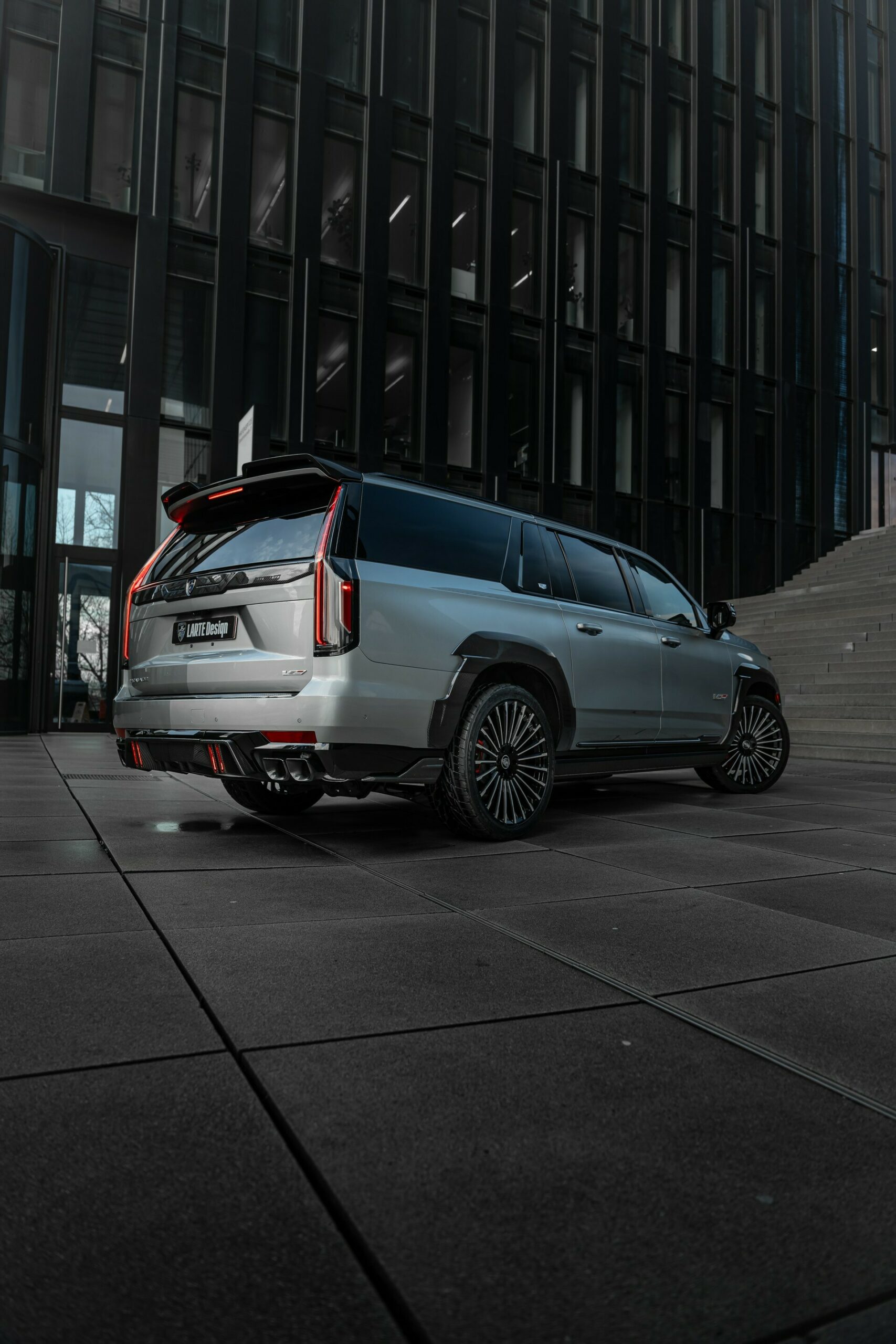 Larte Design Gives Cadillac Escalade-V A Carbon Makeover | Carscoops