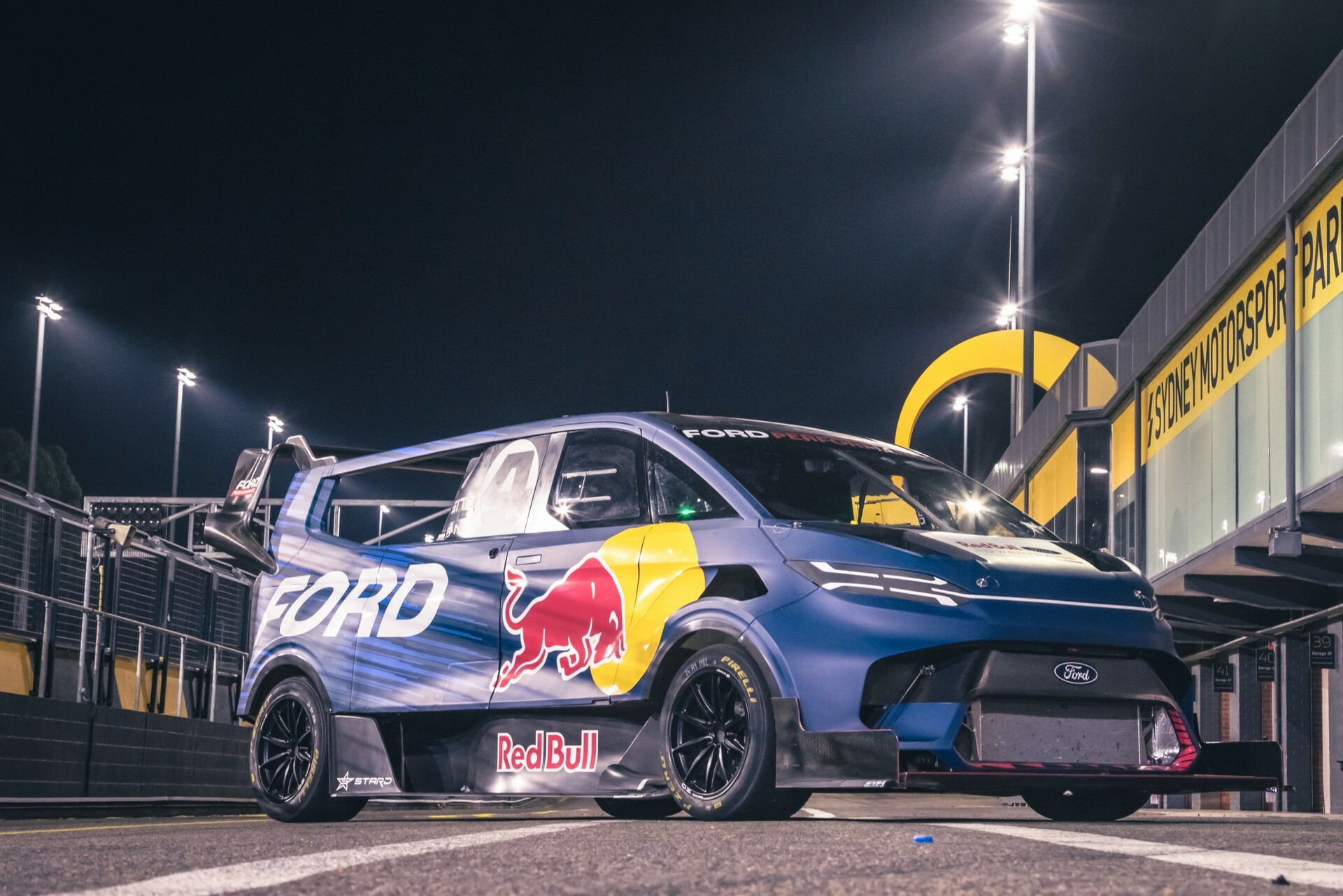 Ford’s Monstrous SuperVan 4.2 Is Heading To The Australian F1 Grand ...