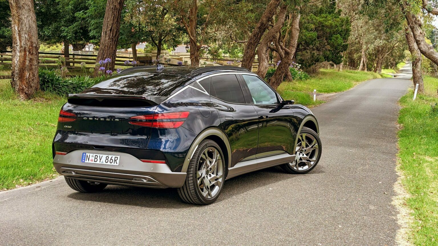 Can This EV Park Better Than You? Genesis GV60’s Remote Parking Trick ...