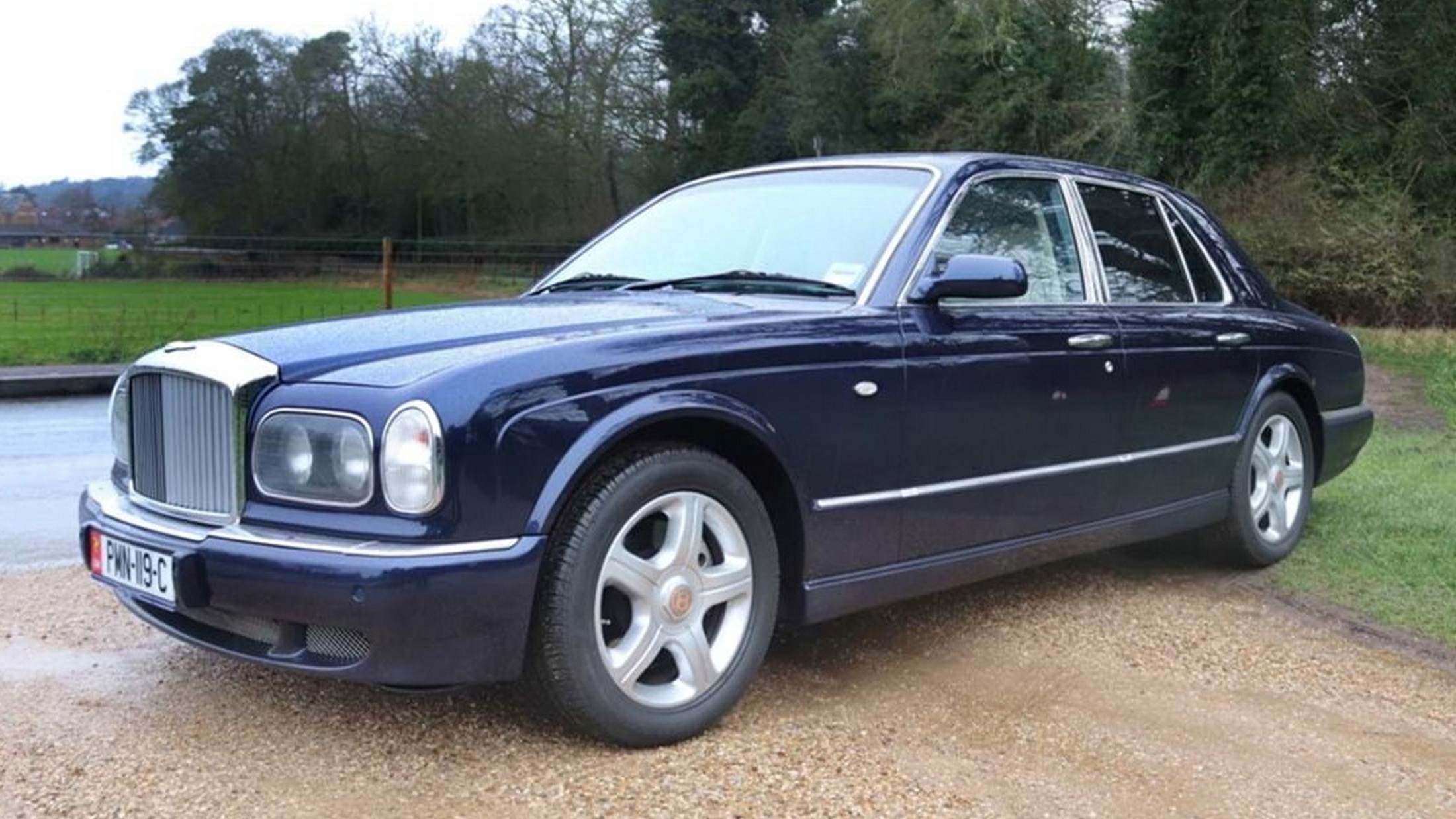 Drive Like Royalty In This Bentley Arnage R Once Owned By Princess Anne ...