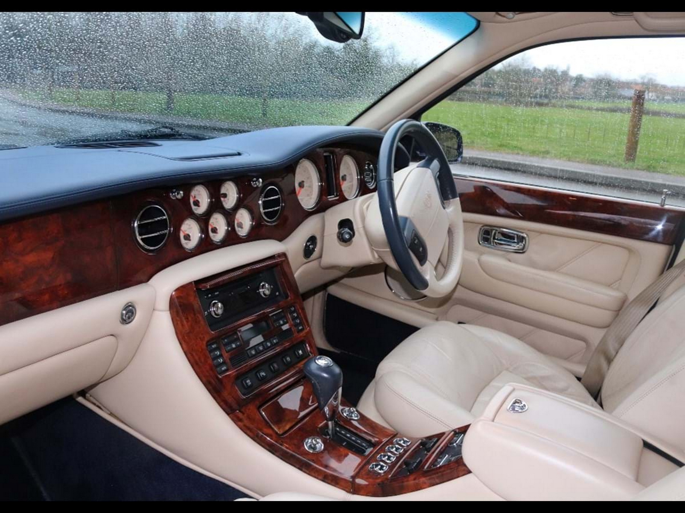 Drive Like Royalty In This Bentley Arnage R Once Owned By Princess Anne ...