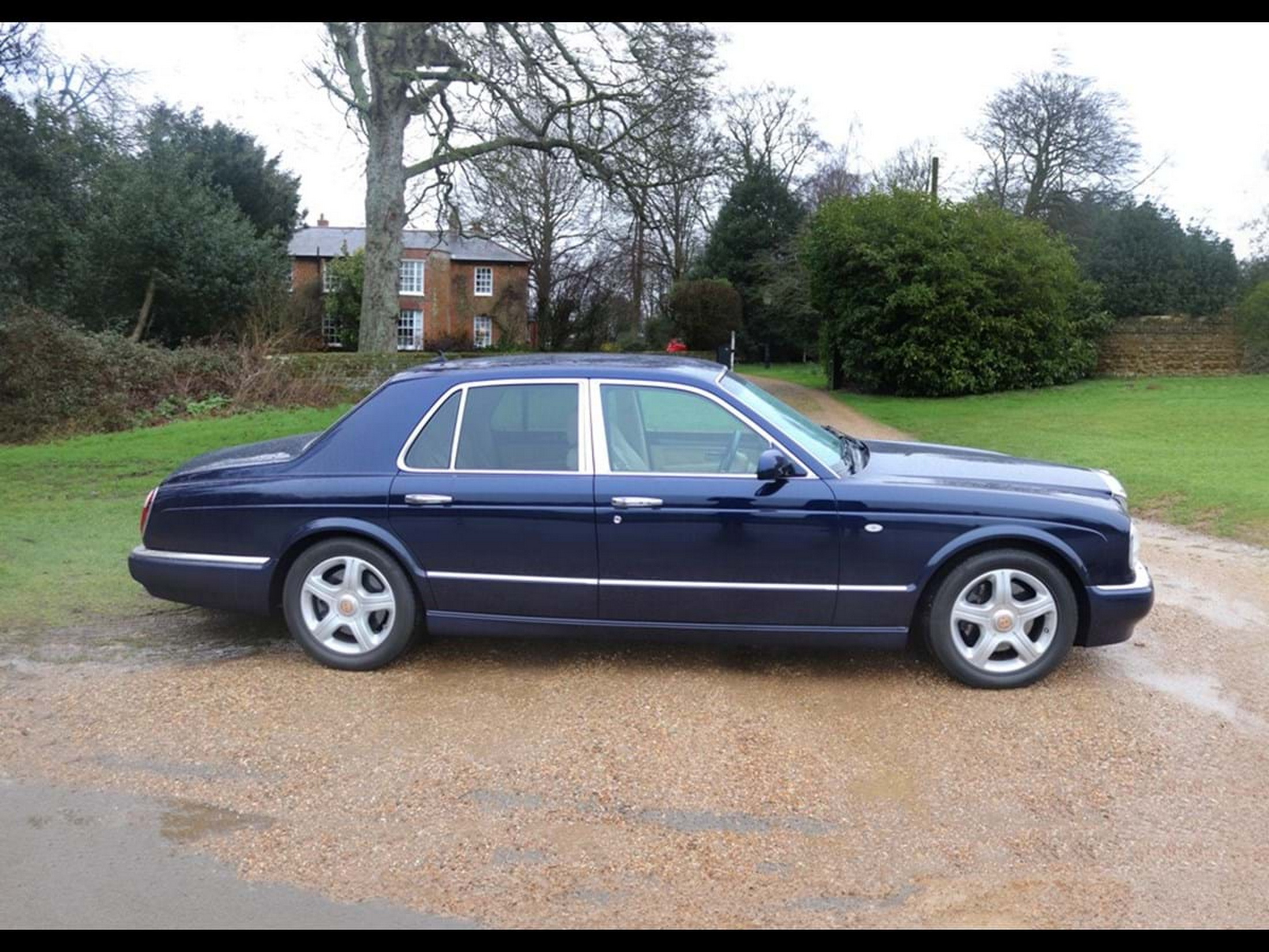 Drive Like Royalty In This Bentley Arnage R Once Owned By Princess Anne ...