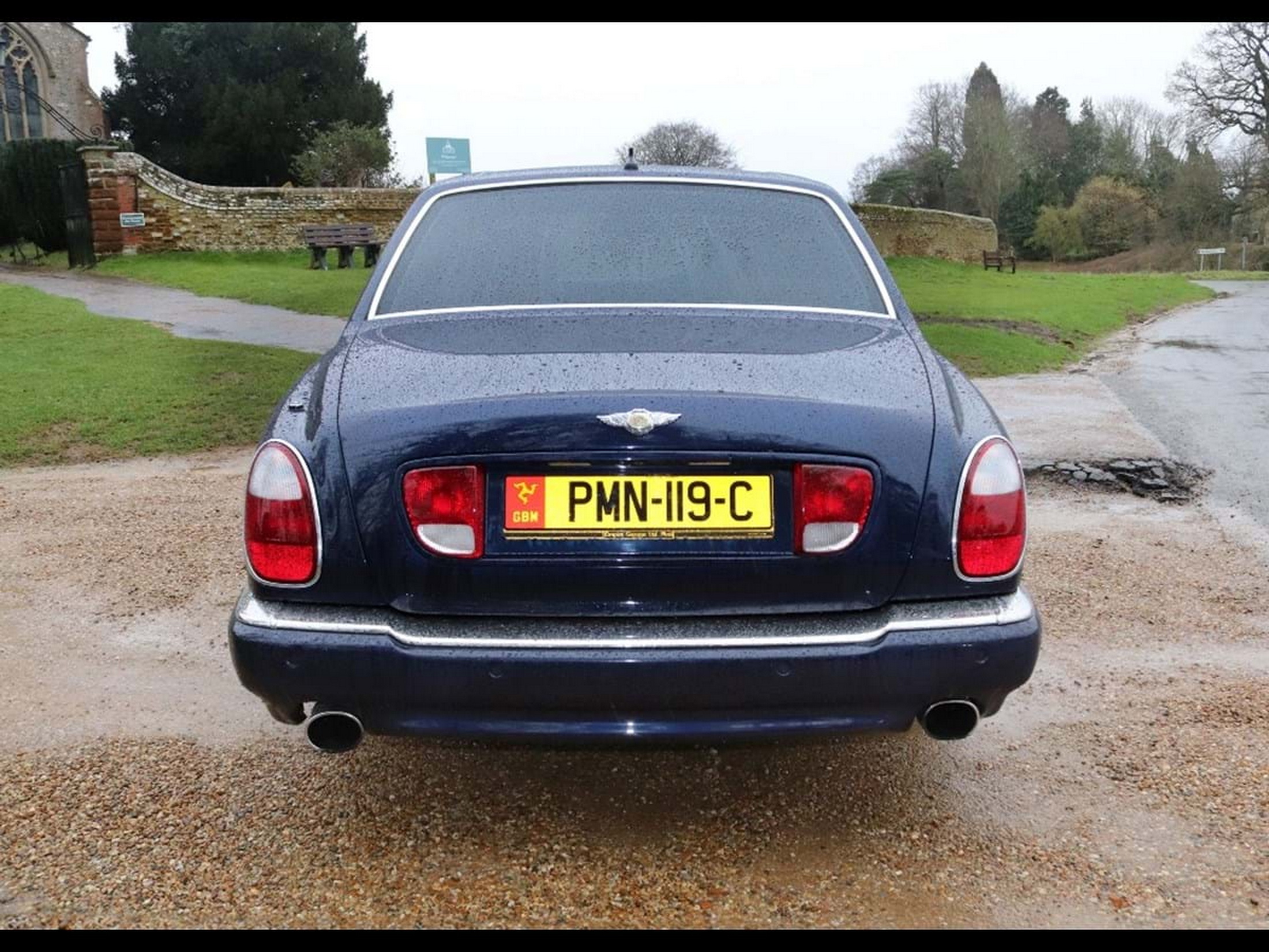 Drive Like Royalty In This Bentley Arnage R Once Owned By Princess Anne ...