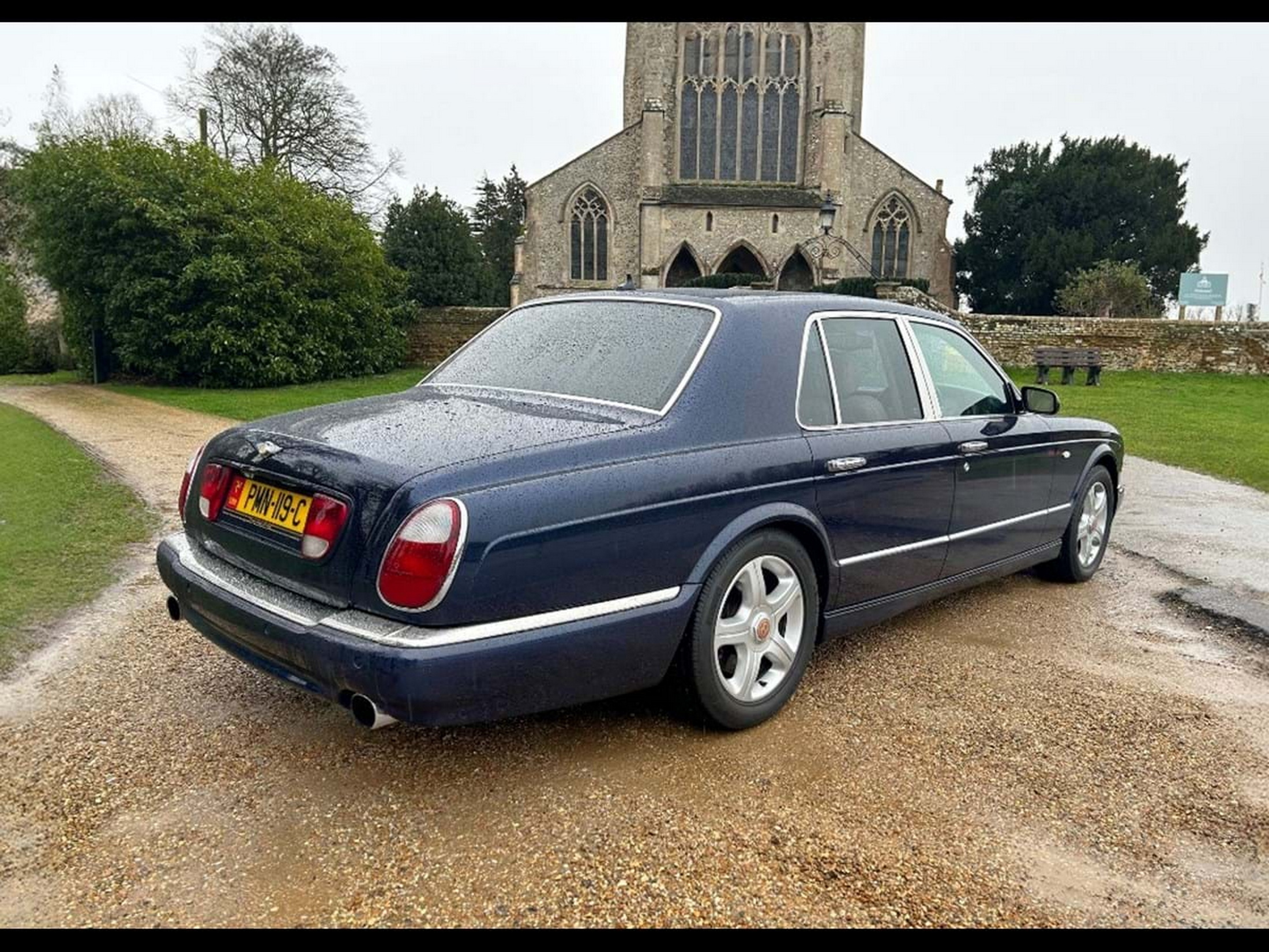 Drive Like Royalty In This Bentley Arnage R Once Owned By Princess Anne ...