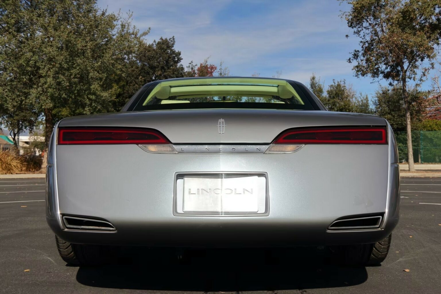 The Lincoln Mark X Concept Still Looks Amazing And It’s Going Back Up ...