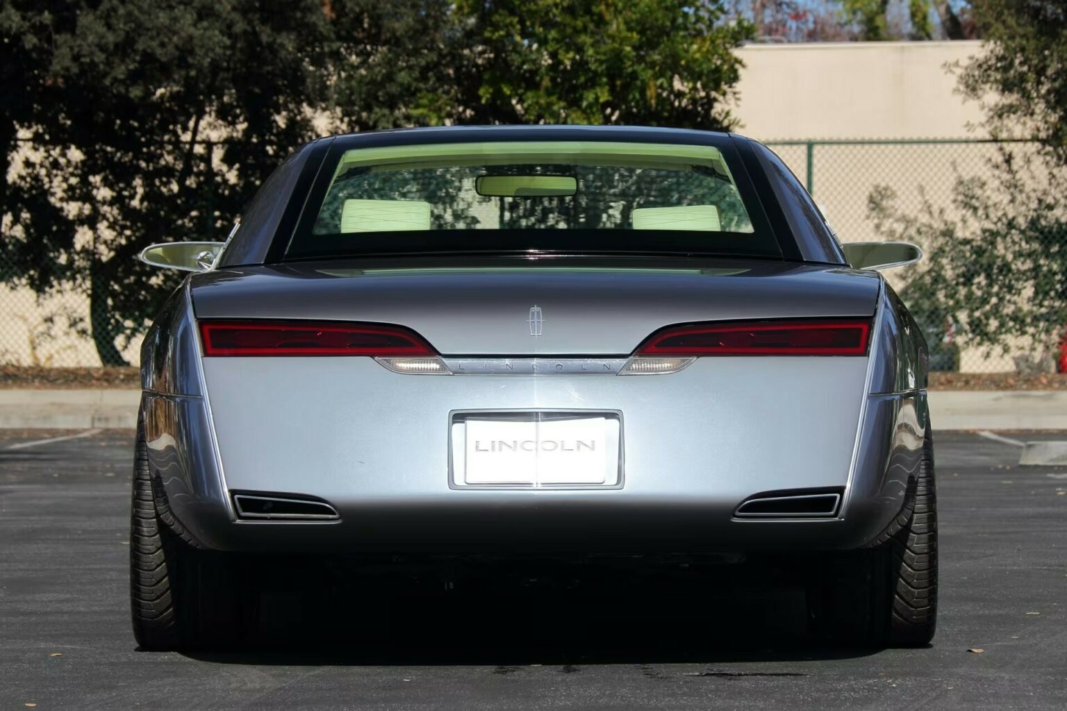 The Lincoln Mark X Concept Still Looks Amazing And It’s Going Back Up ...