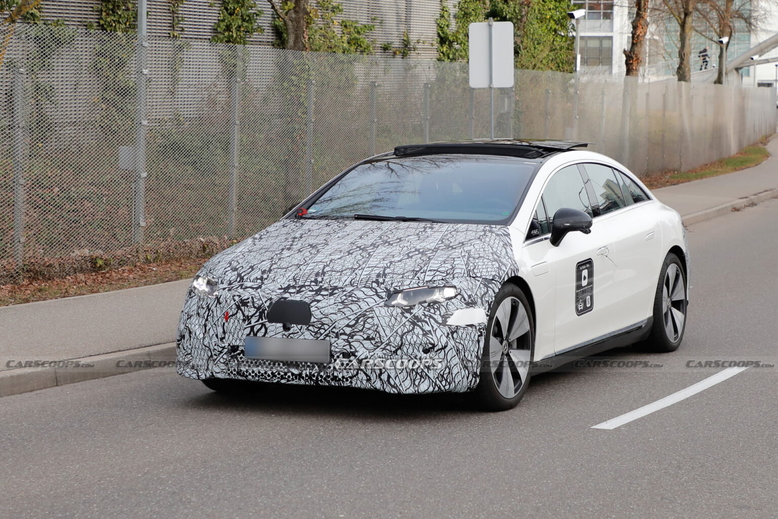 The Mercedes EQS Is Getting A Facelift But Still Looks Like An Egg ...