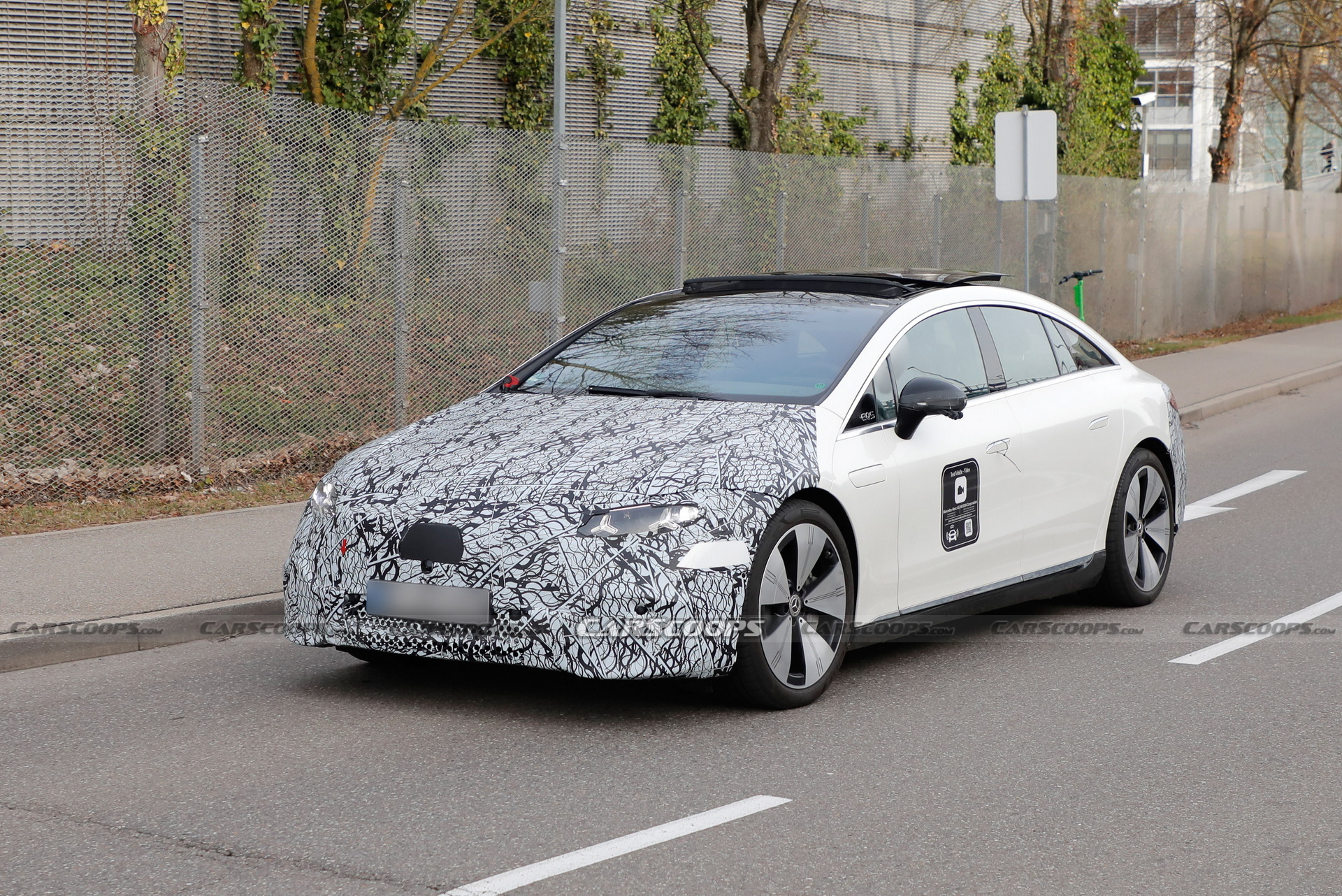 The Mercedes EQS Is Getting A Facelift But Still Looks Like An Egg ...