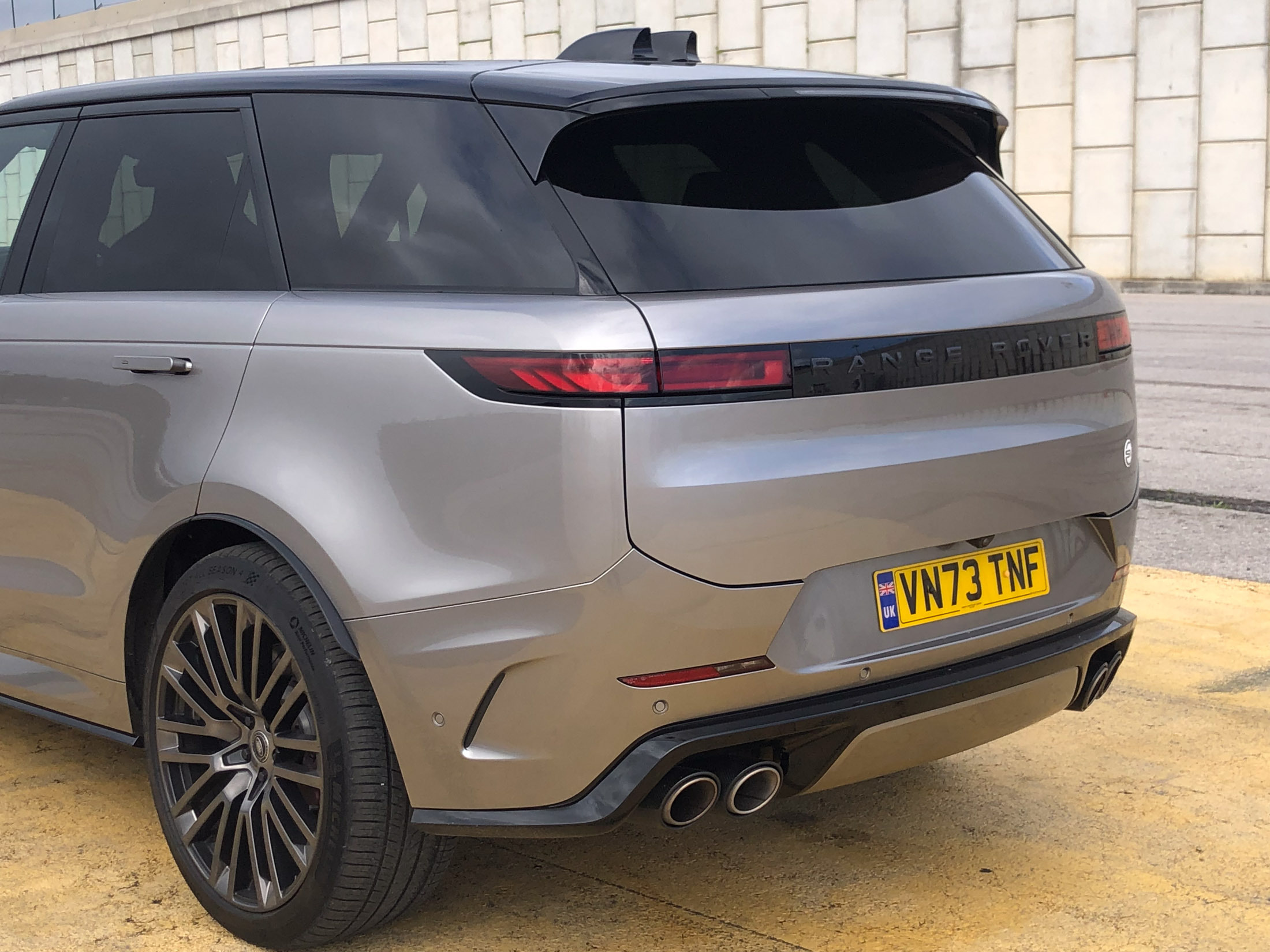 Review: New Range Rover Sport SV With BMW M Power Should Have Aston’s ...