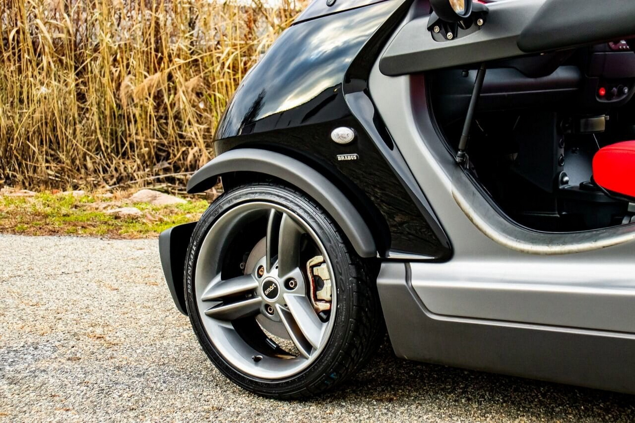 Tiny Smart Crossblade Will Burn A Gigantic $58k Hole In Your Pocket ...
