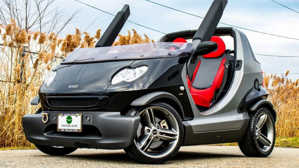 Tiny Smart Crossblade Will Burn A Gigantic $58k Hole In Your Pocket ...