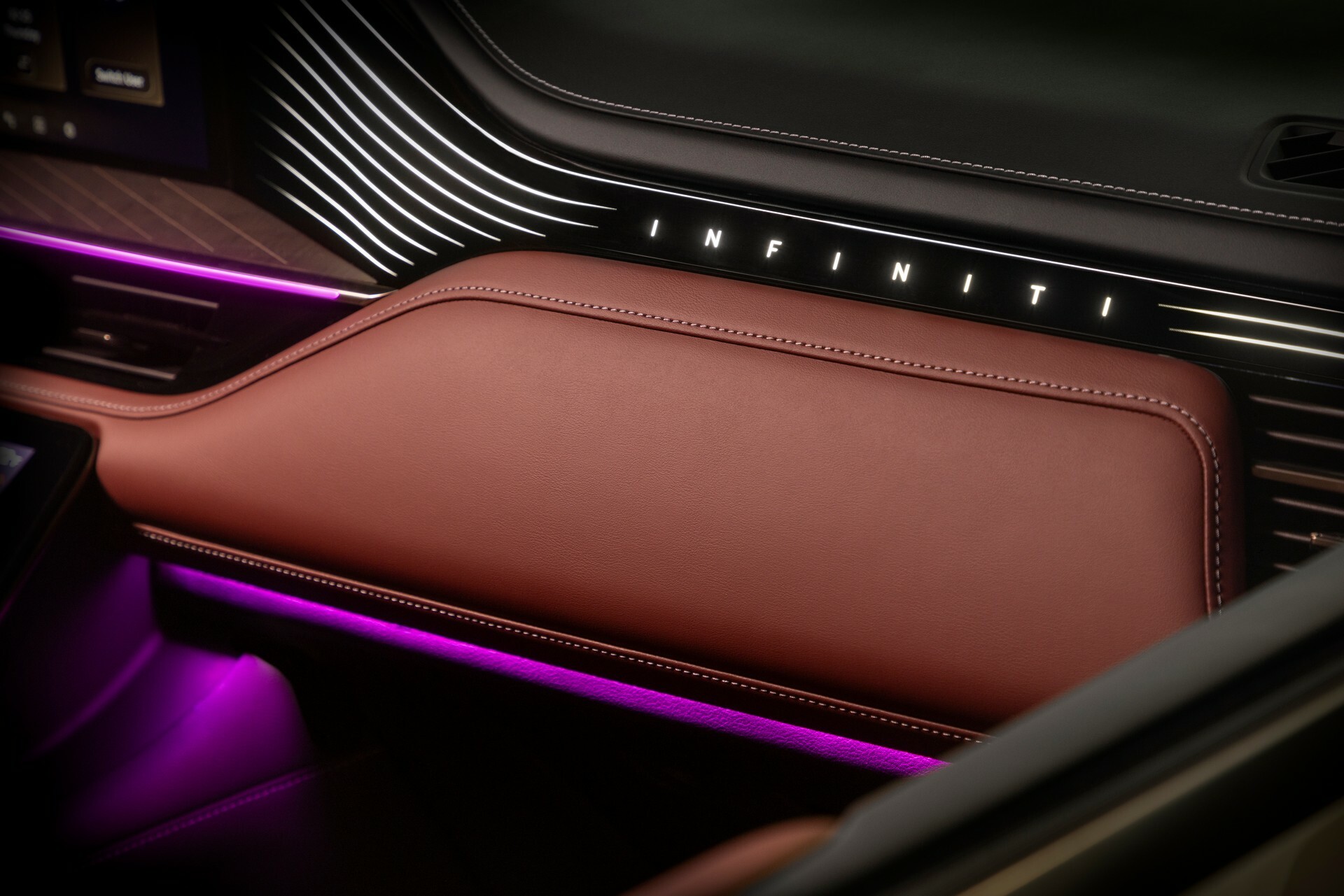 2025 Infiniti QX80 Drops V8 And Embraces Modern Luxury To Battle ...