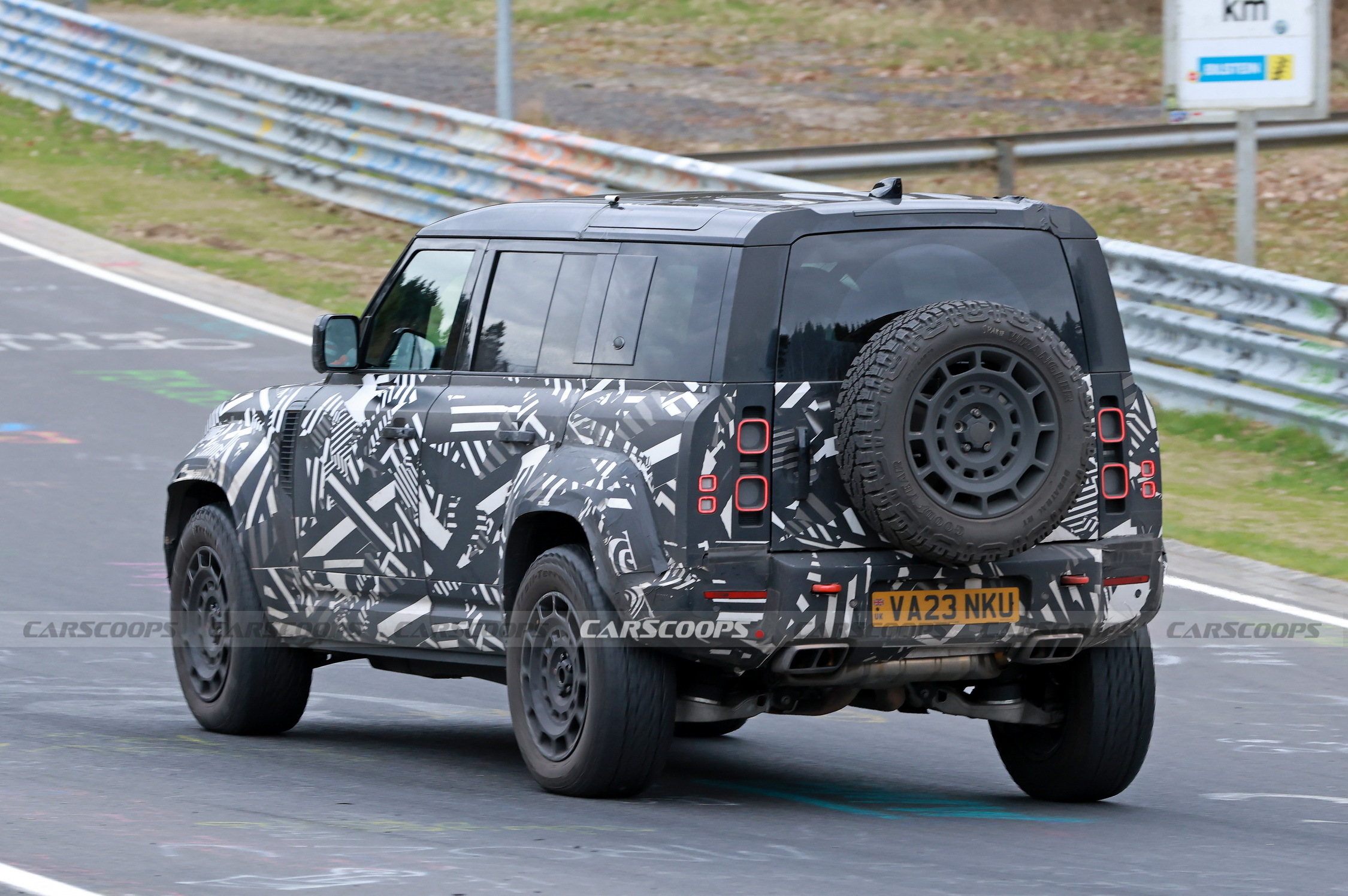 2025 Land Rover Defender OCTA Will Be The Most Powerful Ever Thanks To ...