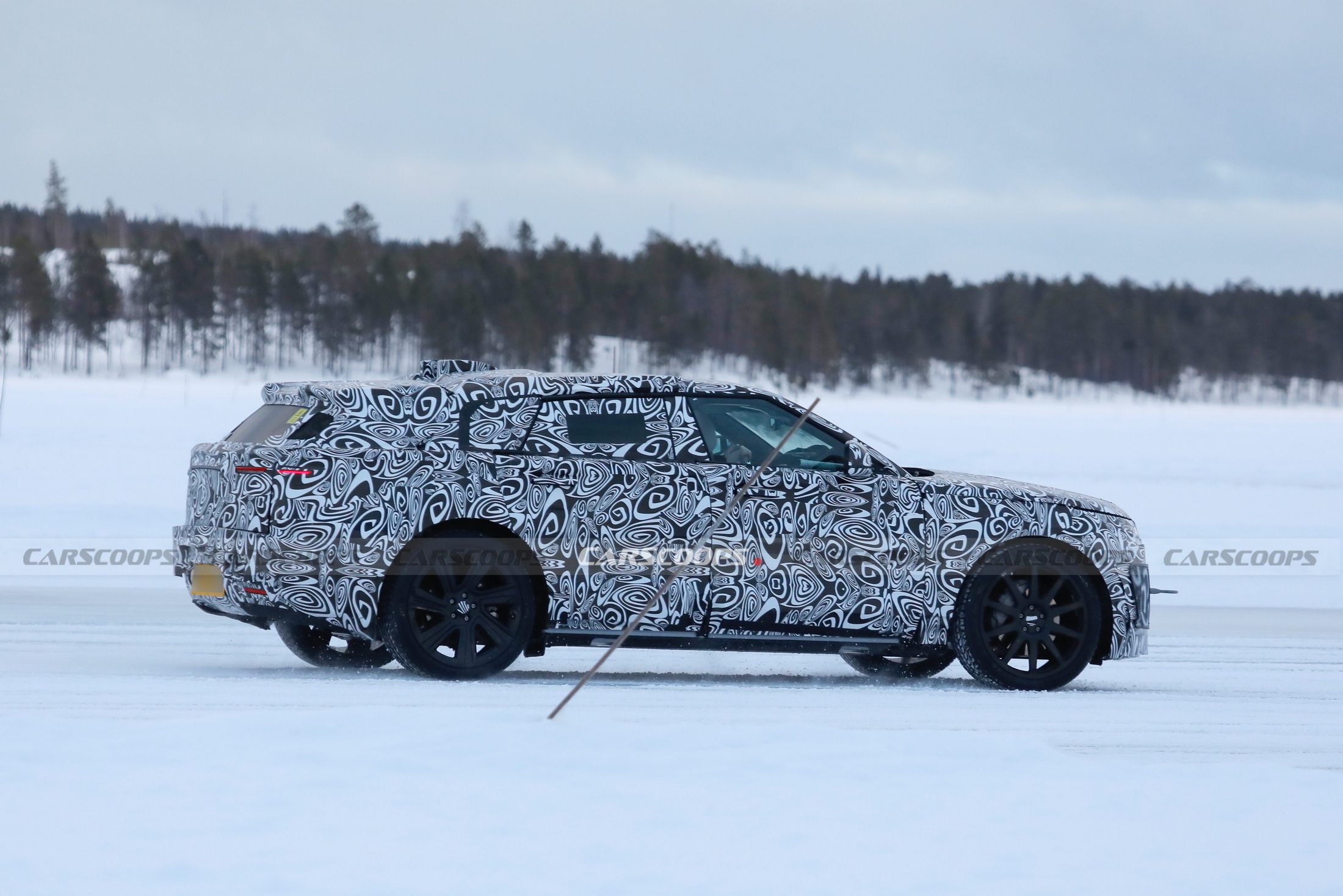 New Range Rover Electric SUV Takes Aim At Porsche Macan EV | Carscoops