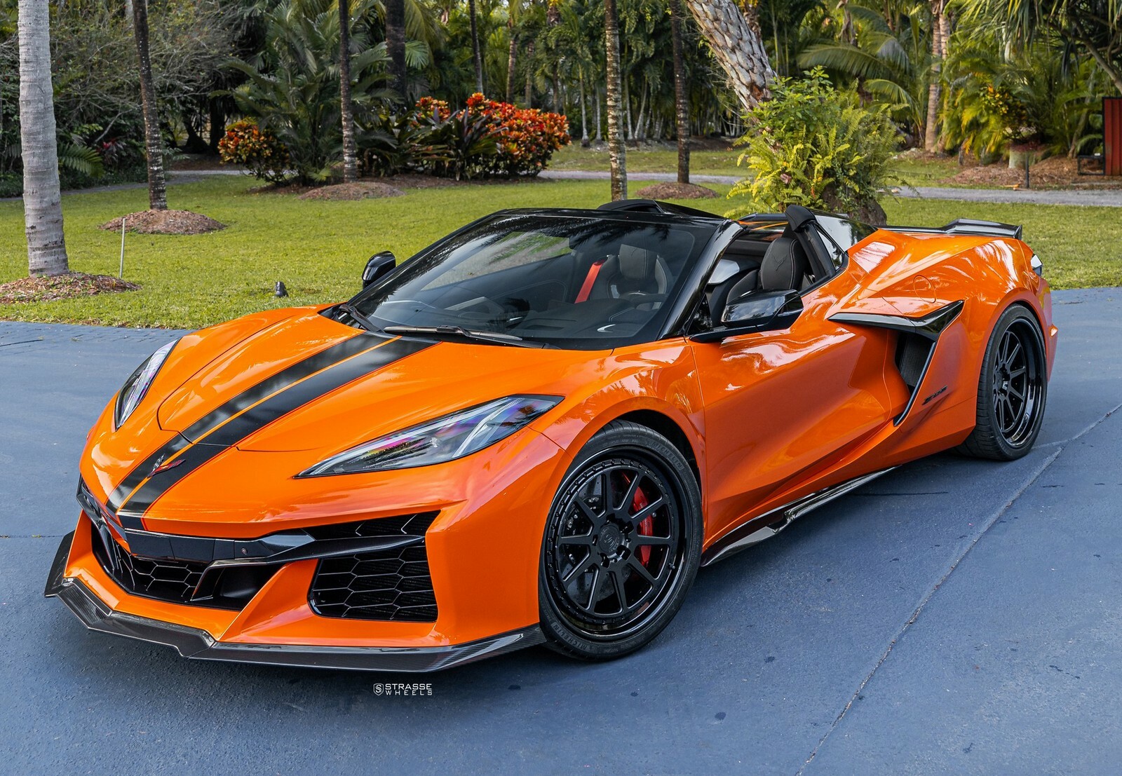 Amplify Orange C8 Corvette Z06 Looks Just As Exotic As An Italian ...