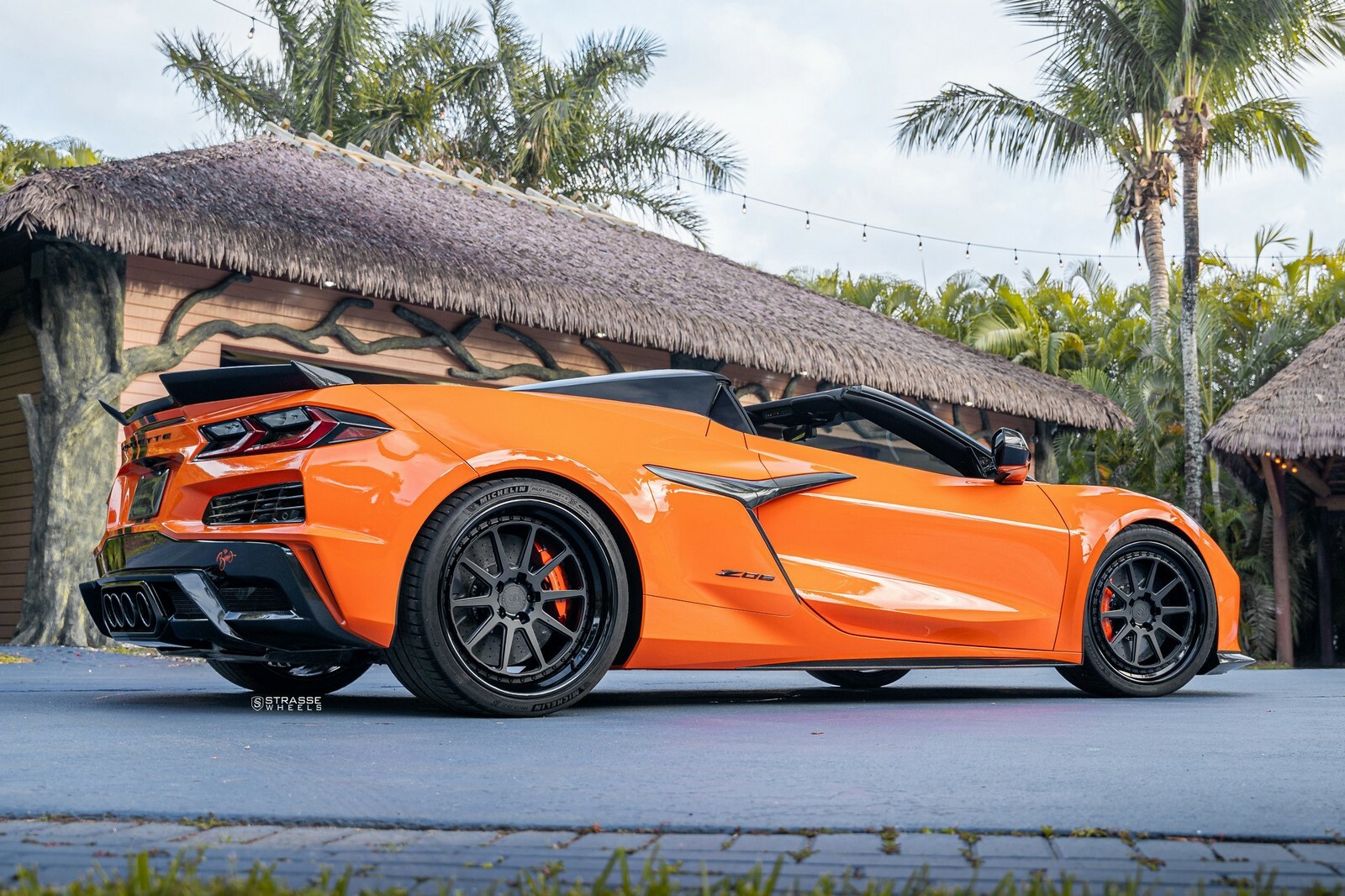 Amplify Orange C8 Corvette Z06 Looks Just As Exotic As An Italian ...