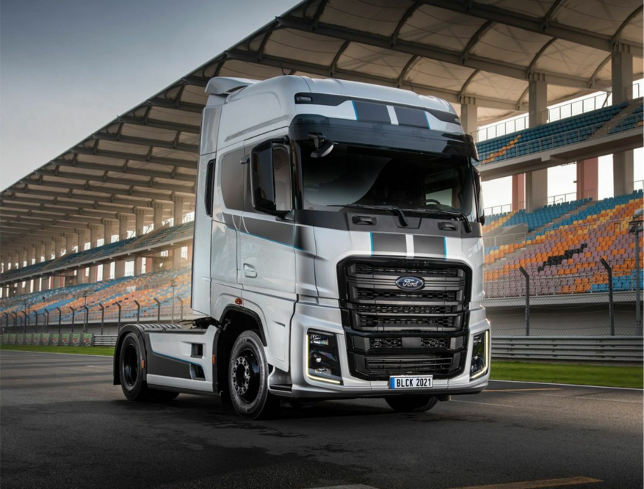 Who Says Trucks Can’t Be Fancy? Limited Edition Ford F-Max Select ...