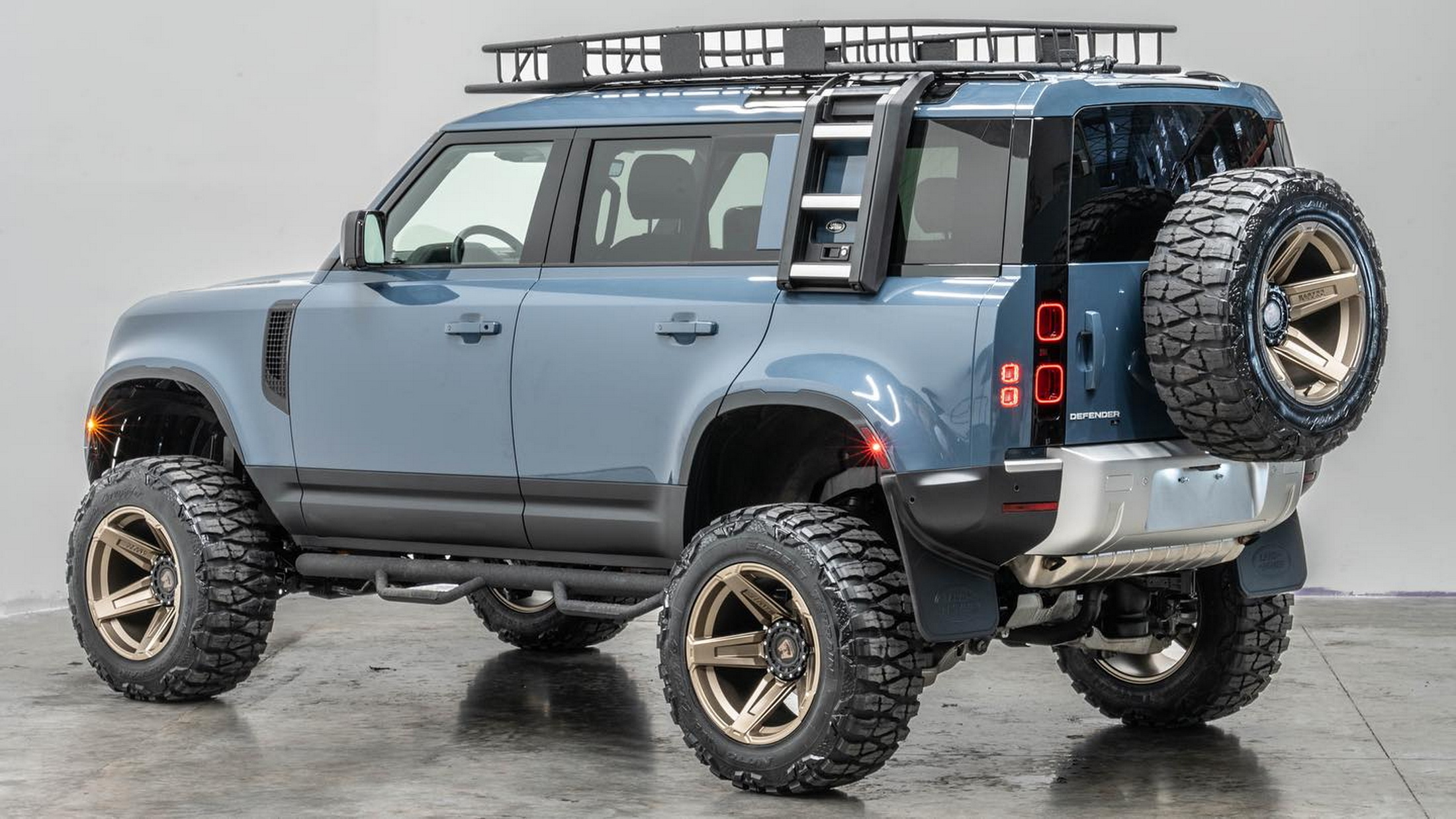 Apocalypse’s Lifted Land Rover Defender Looks Like A Real-Life Tonka ...