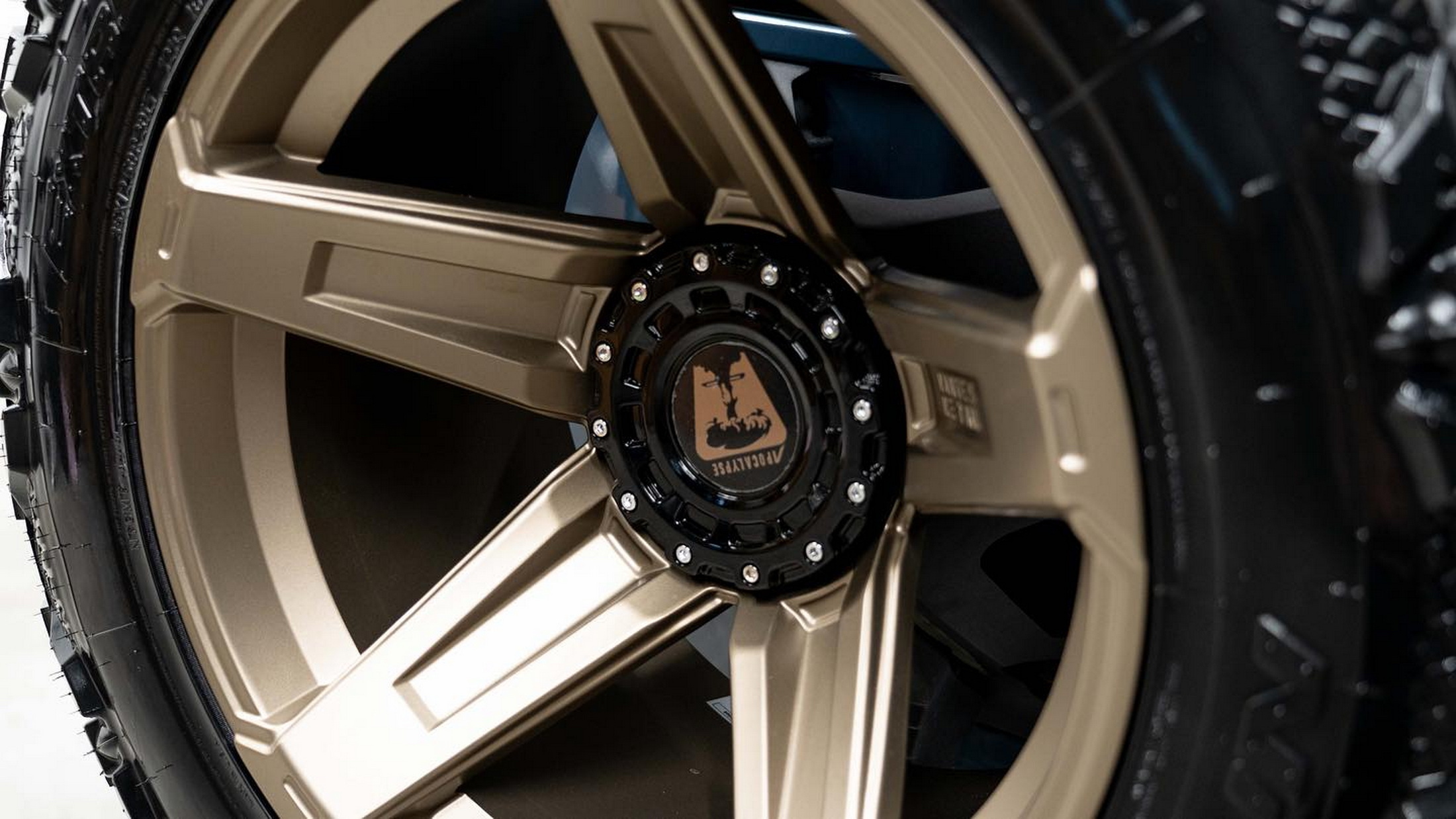 Apocalypse’s Lifted Land Rover Defender Looks Like A Real-Life Tonka ...