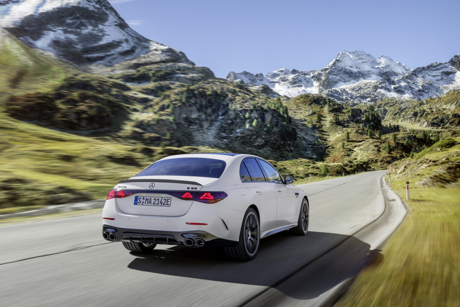 Mercedes-AMG E53 Hybrid Debuts With Up To 603 HP Of Electrified Muscle ...