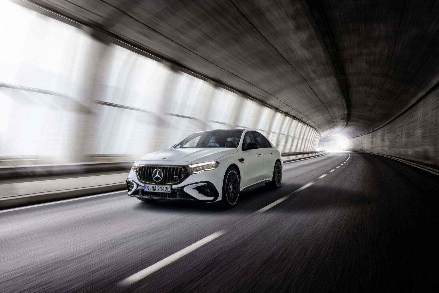 Mercedes-AMG E53 Hybrid Debuts With Up To 603 HP Of Electrified Muscle ...