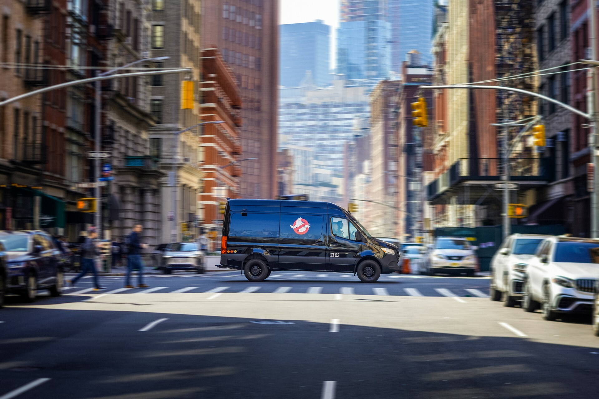 Move Over Ecto-1, Ghostbusters: Frozen Empire To Feature Mercedes ...