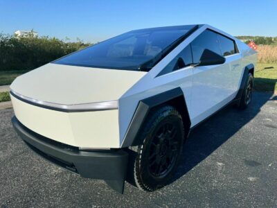 White Tesla Cybertruck Sells For $151,000 As The Hype Cools Down ...