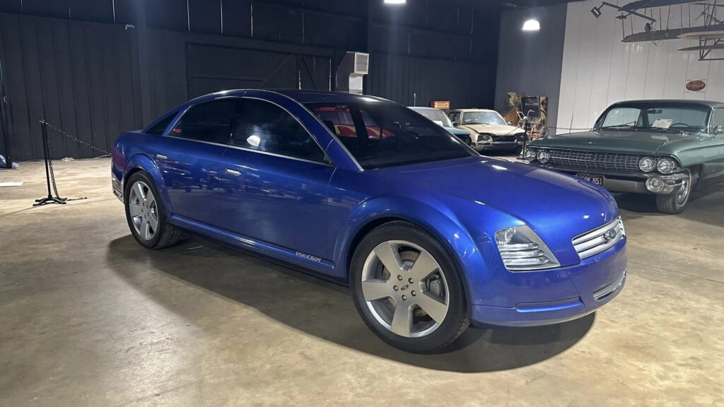 Snag This 2000 Ford Prodigy Concept That Inspired The Five Hundred ...