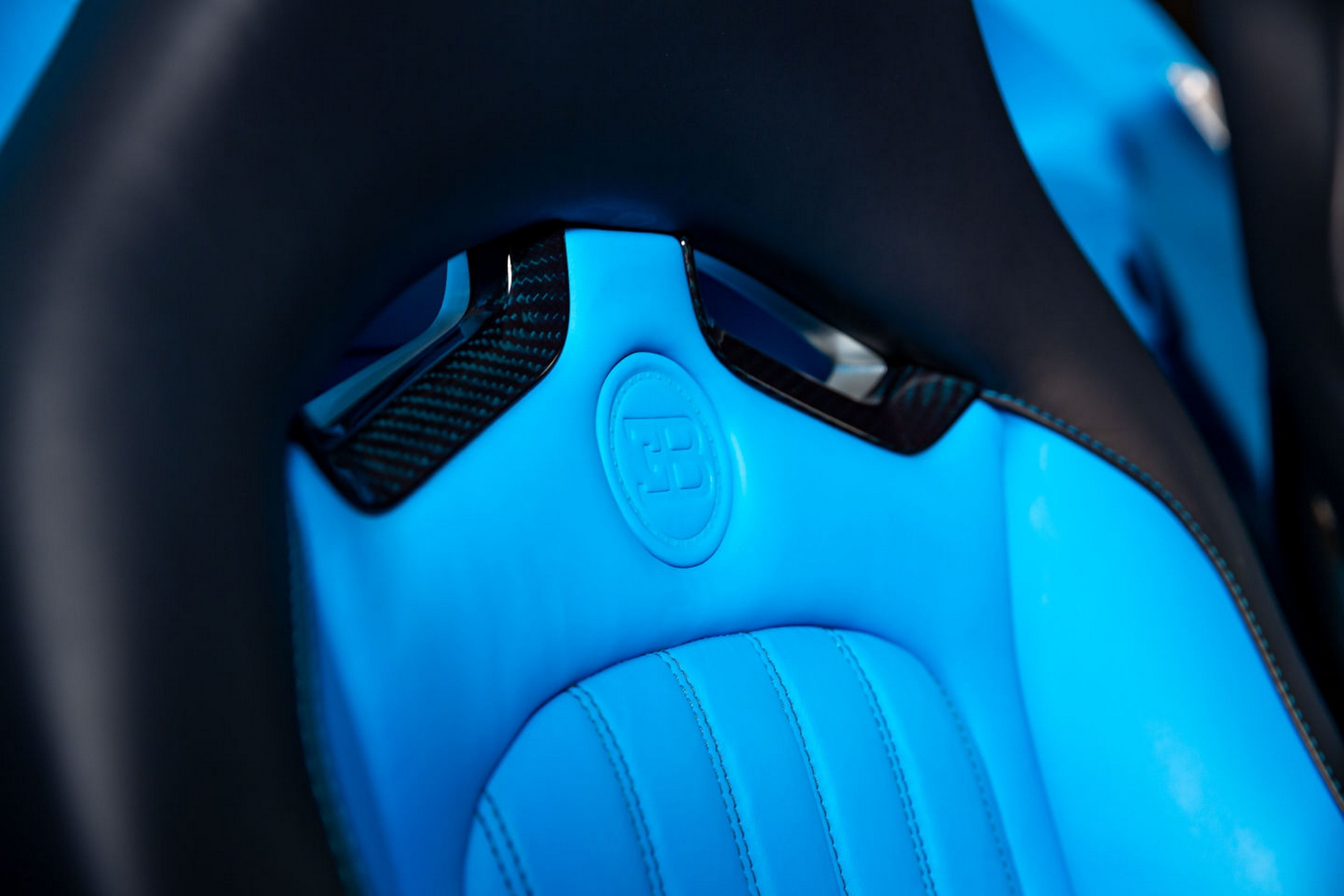 Bugatti Veyron GS Vitesse “Transformers” Proves You Don’t Have To Grow ...