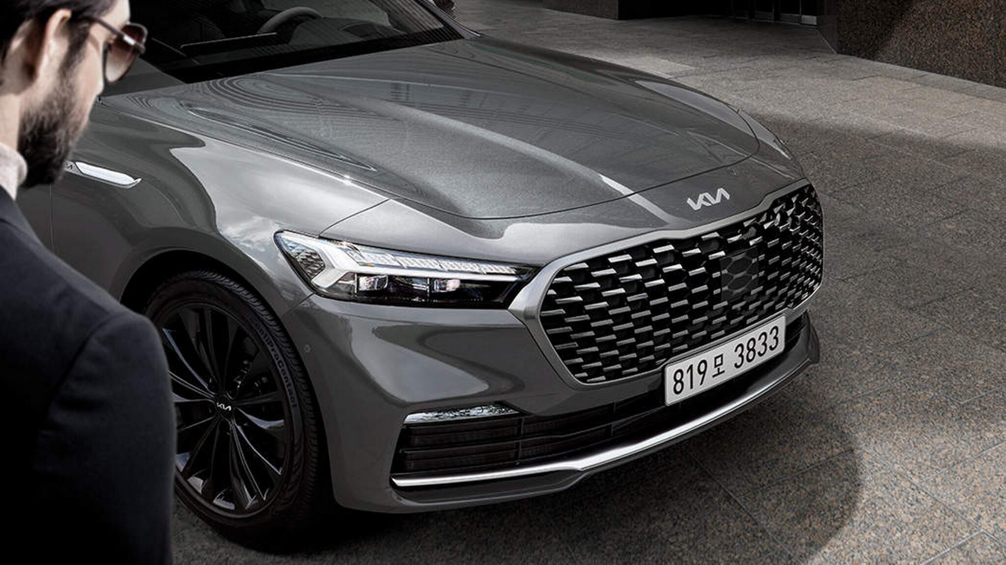 Kia’s Flagship K9 Sedan Updated With A New Grille And Fresh Features ...