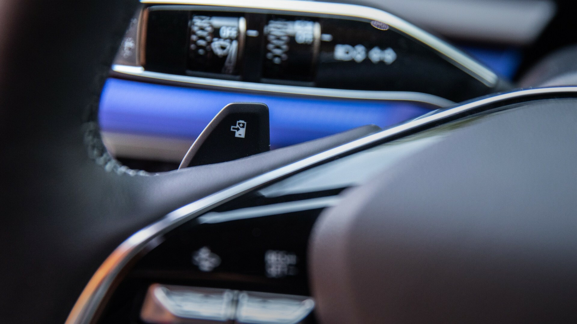 Cadillac Optiq Offers Two Batteries, Available AWD And 33-Inch Display ...