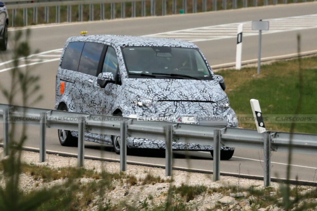2026 Mercedes V-Class Mule Hints At An Electric And Autonomous Future ...