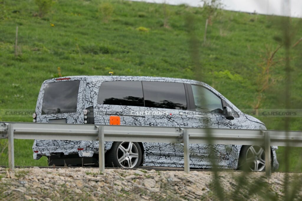 2026 Mercedes V-Class Mule Hints At An Electric And Autonomous Future ...